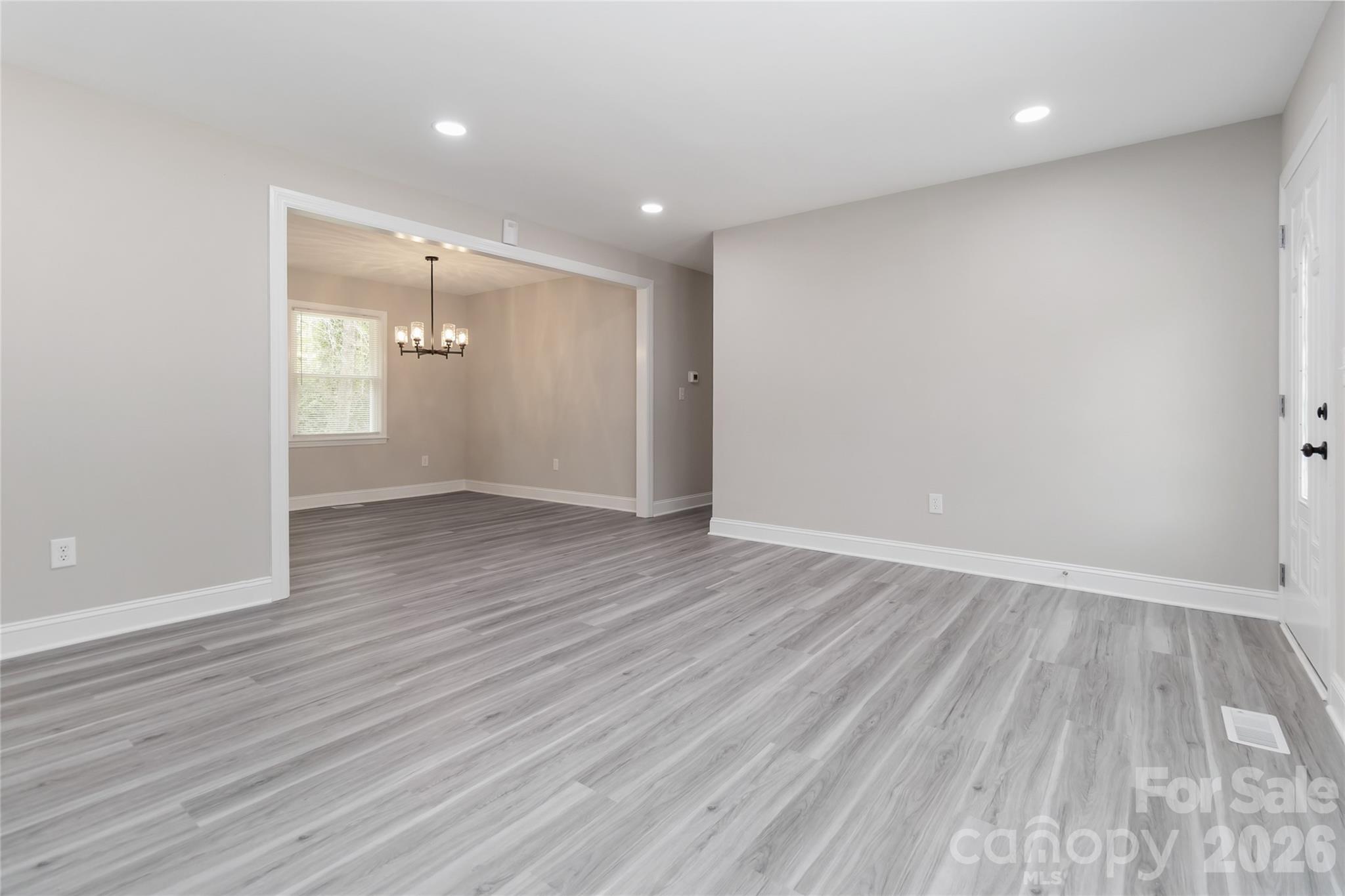 Photo 5 of 6726 Barrington Drive, Charlotte, NC
