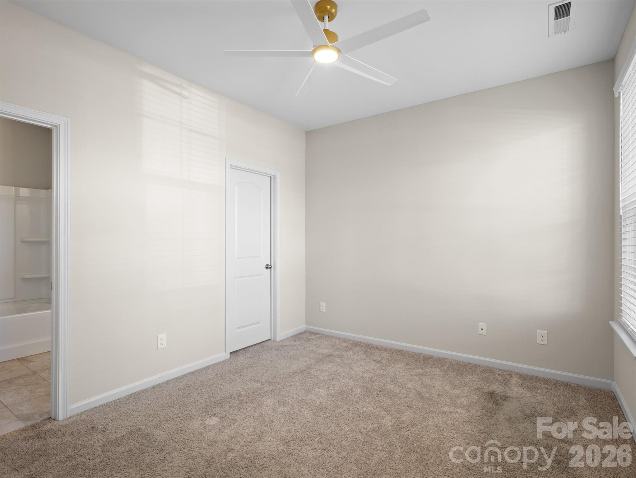 Photo 5 of 1112 Doveridge Street, Charlotte, NC