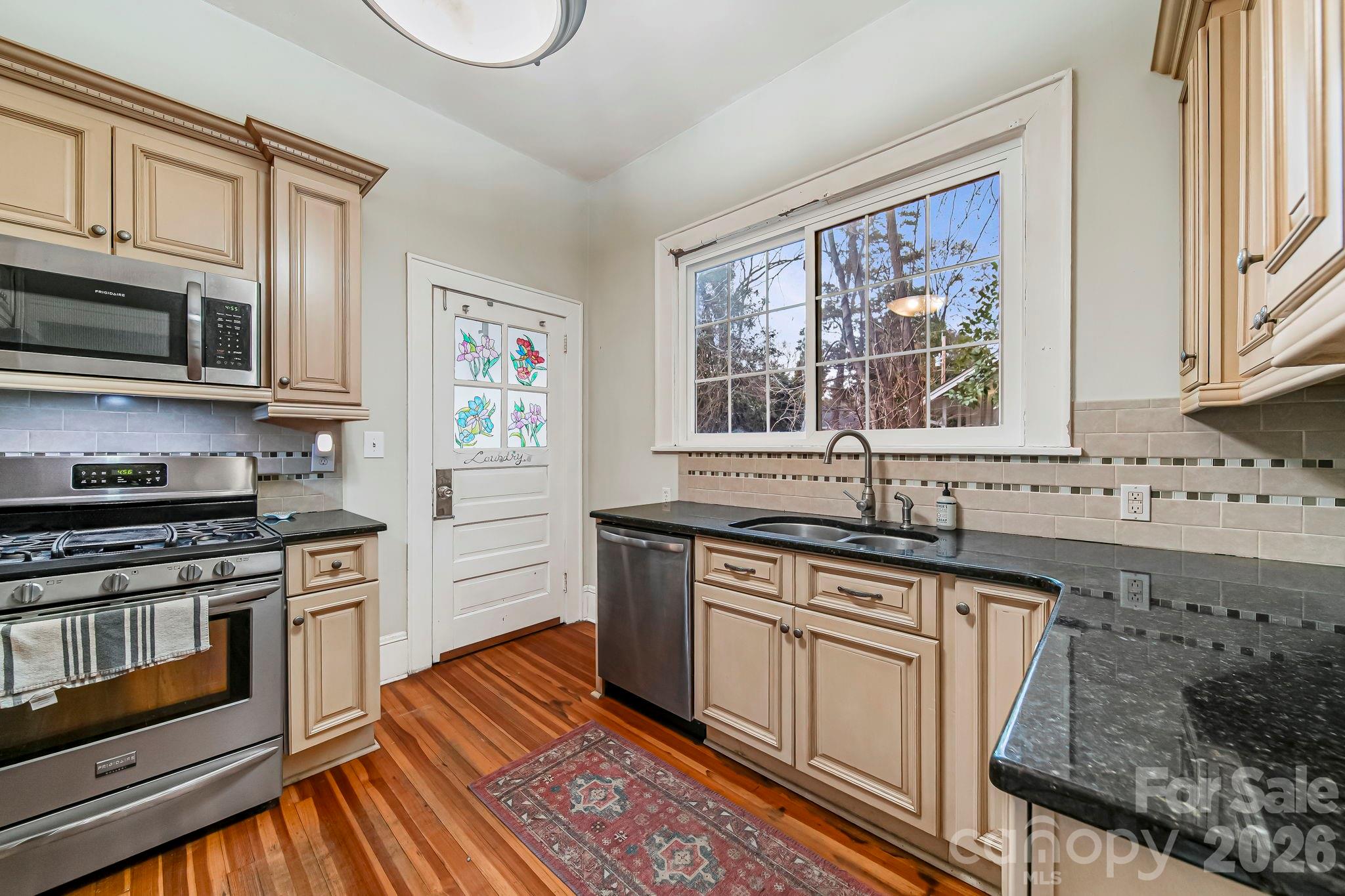 707 S York Street, Gastonia, NC - photo 12 of 39
