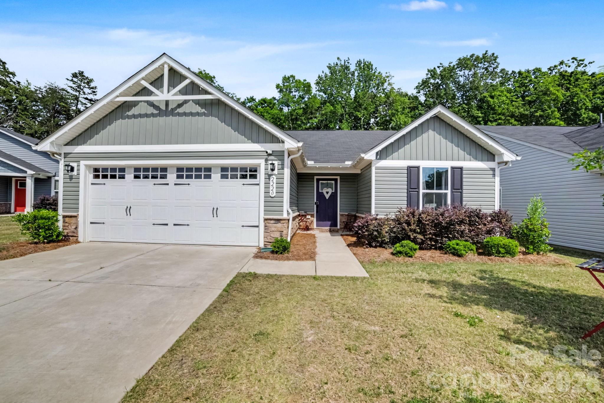 2220 Goldwood Drive, Charlotte, NC - photo 3 of 26