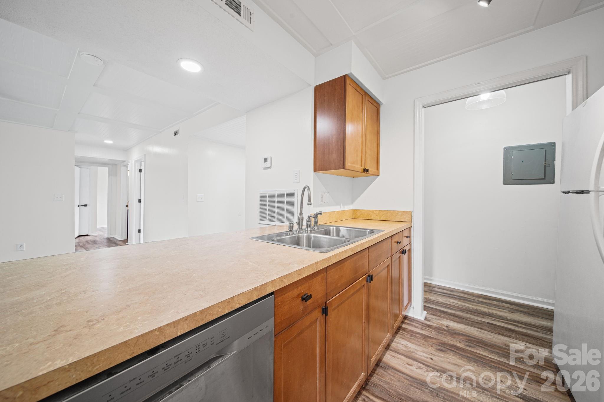 Photo 12 of 11023 Harrowfield Road, Charlotte, NC
