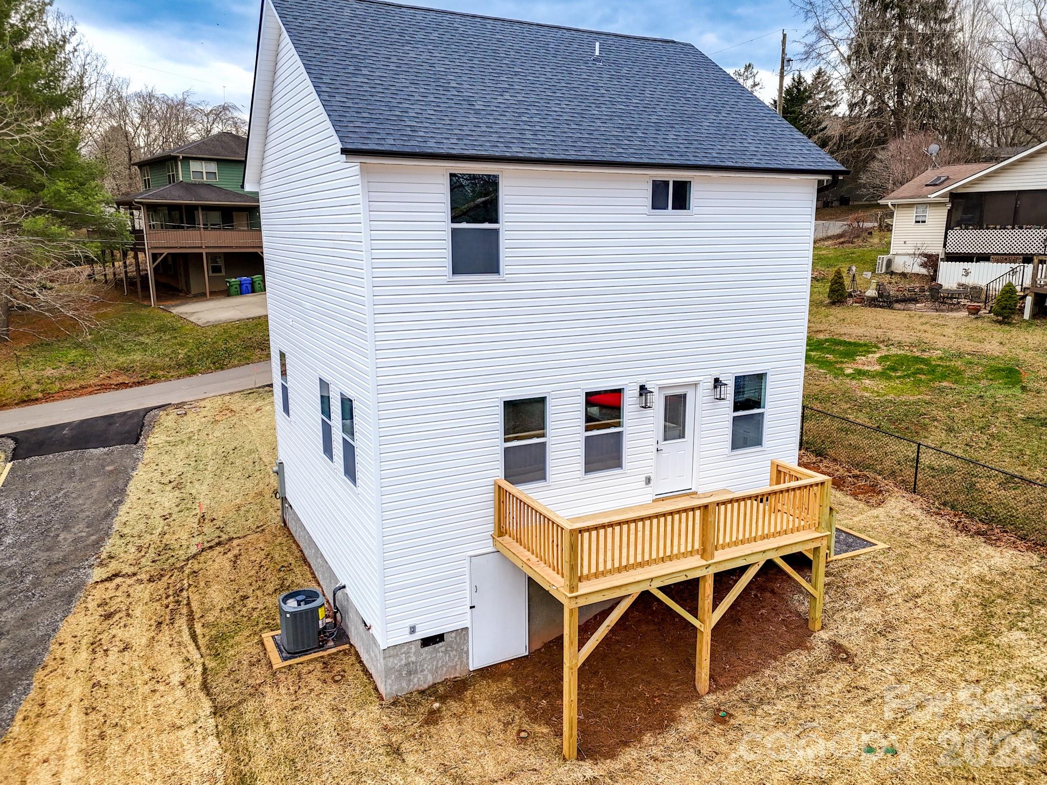 155 Shadowlawn Drive, Asheville, NC - photo 6 of 48