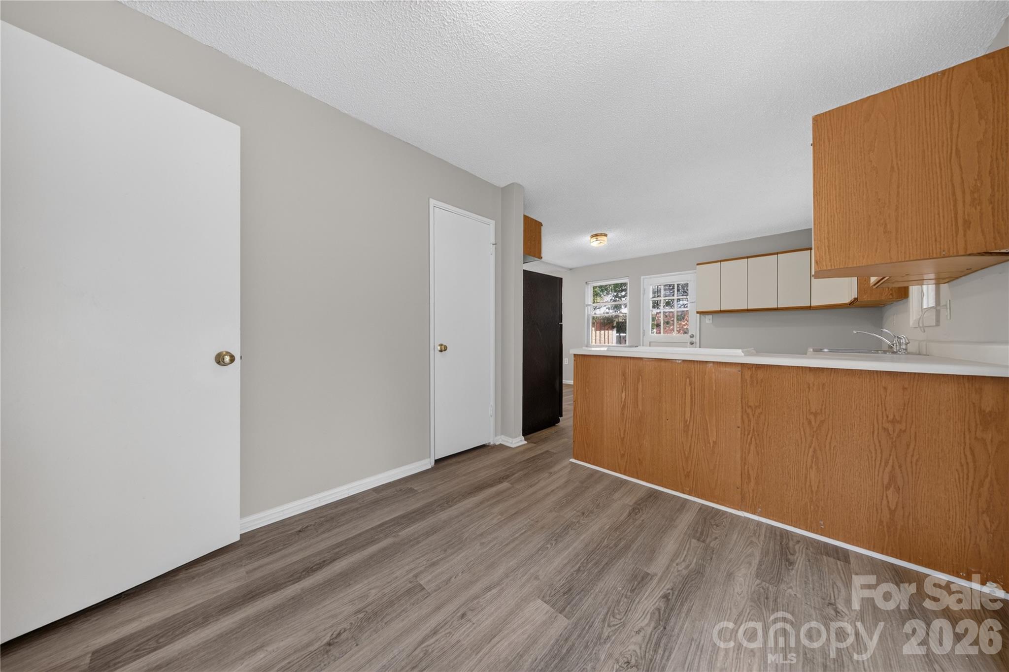 Photo 14 of 520 Inwood Drive, Charlotte, NC