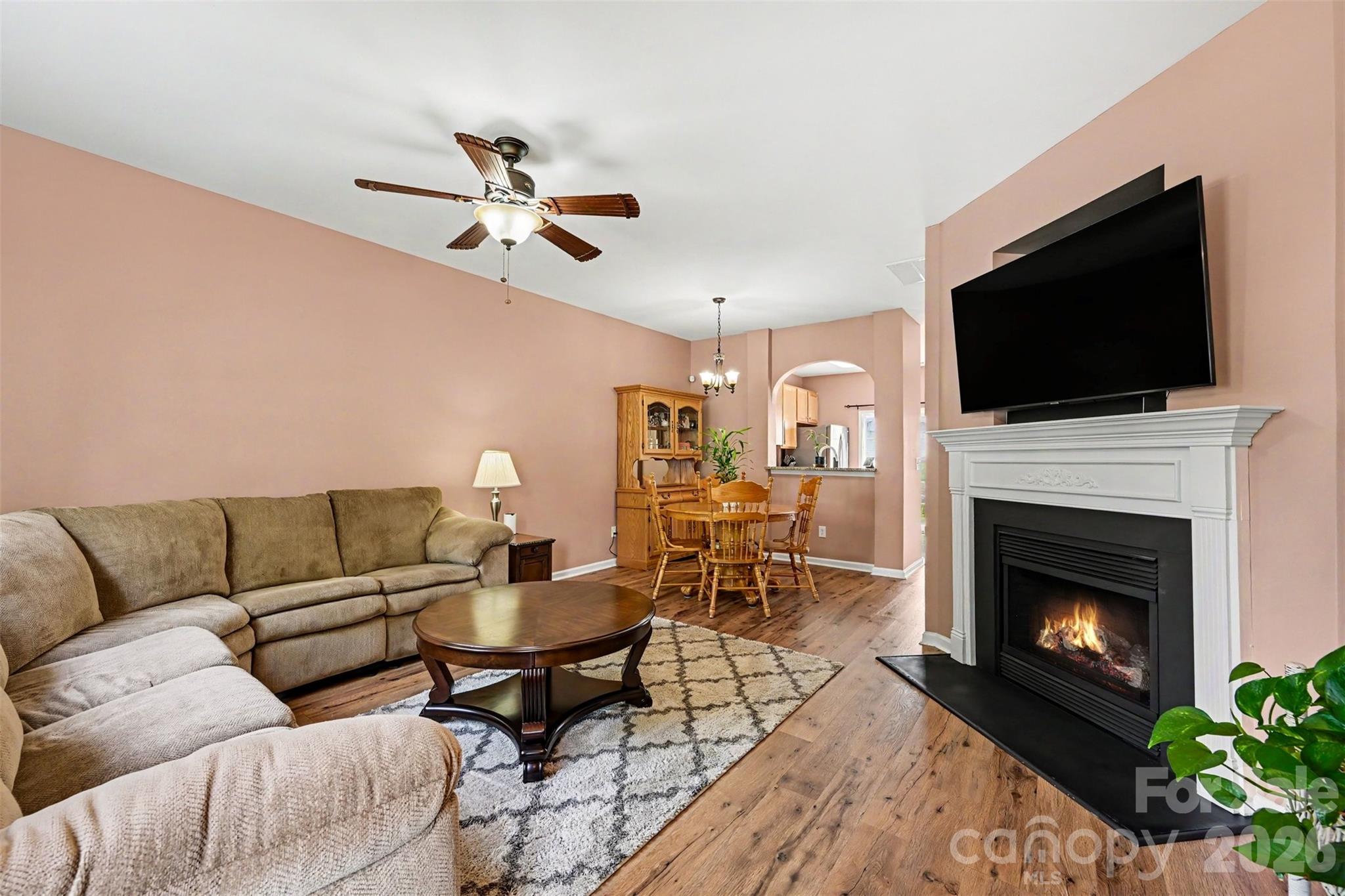 1033 Woodglen Lane, Matthews, NC - photo 5 of 37