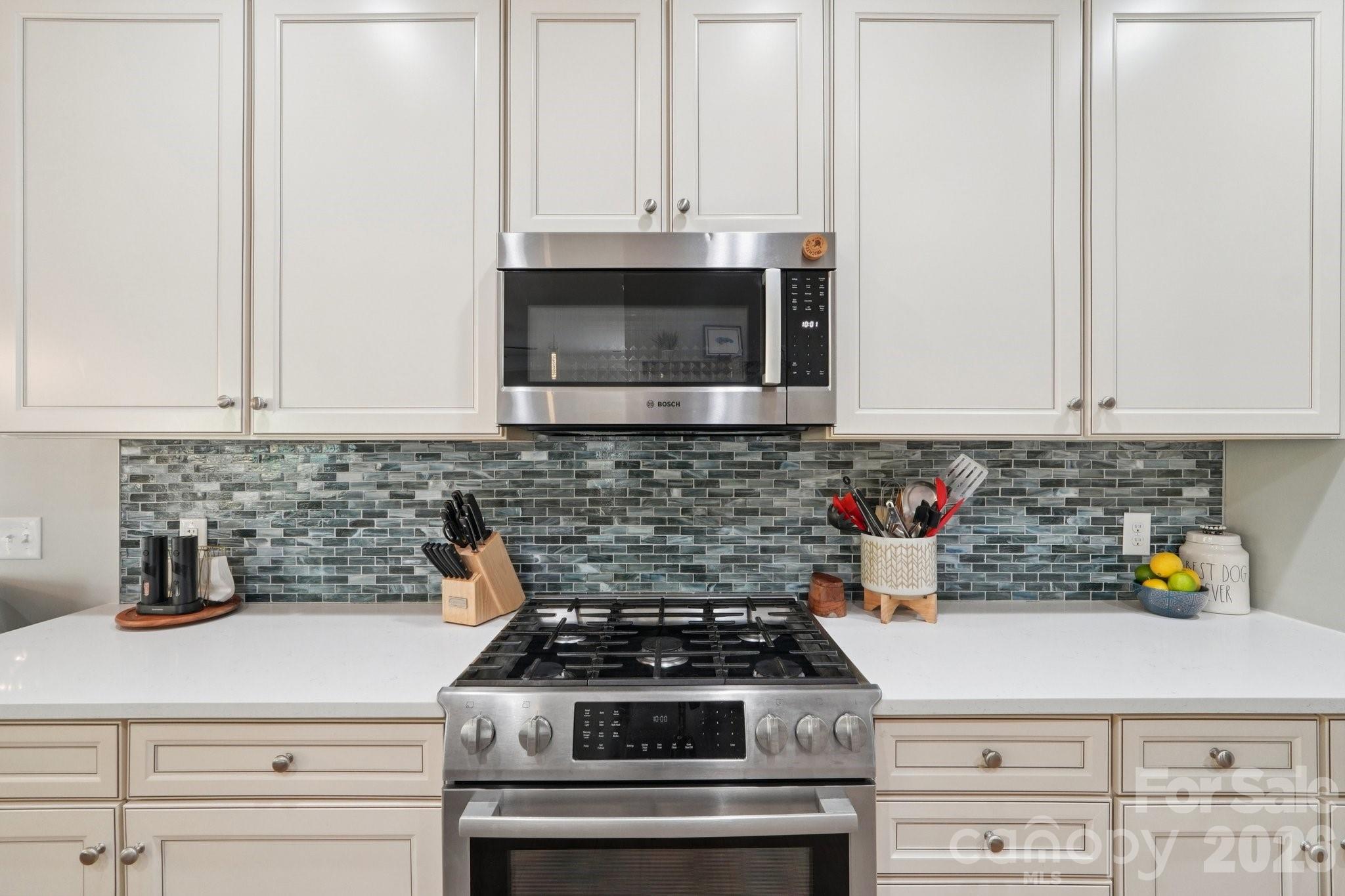 Photo 11 of 4818 Fonthill Lane, Charlotte, NC
