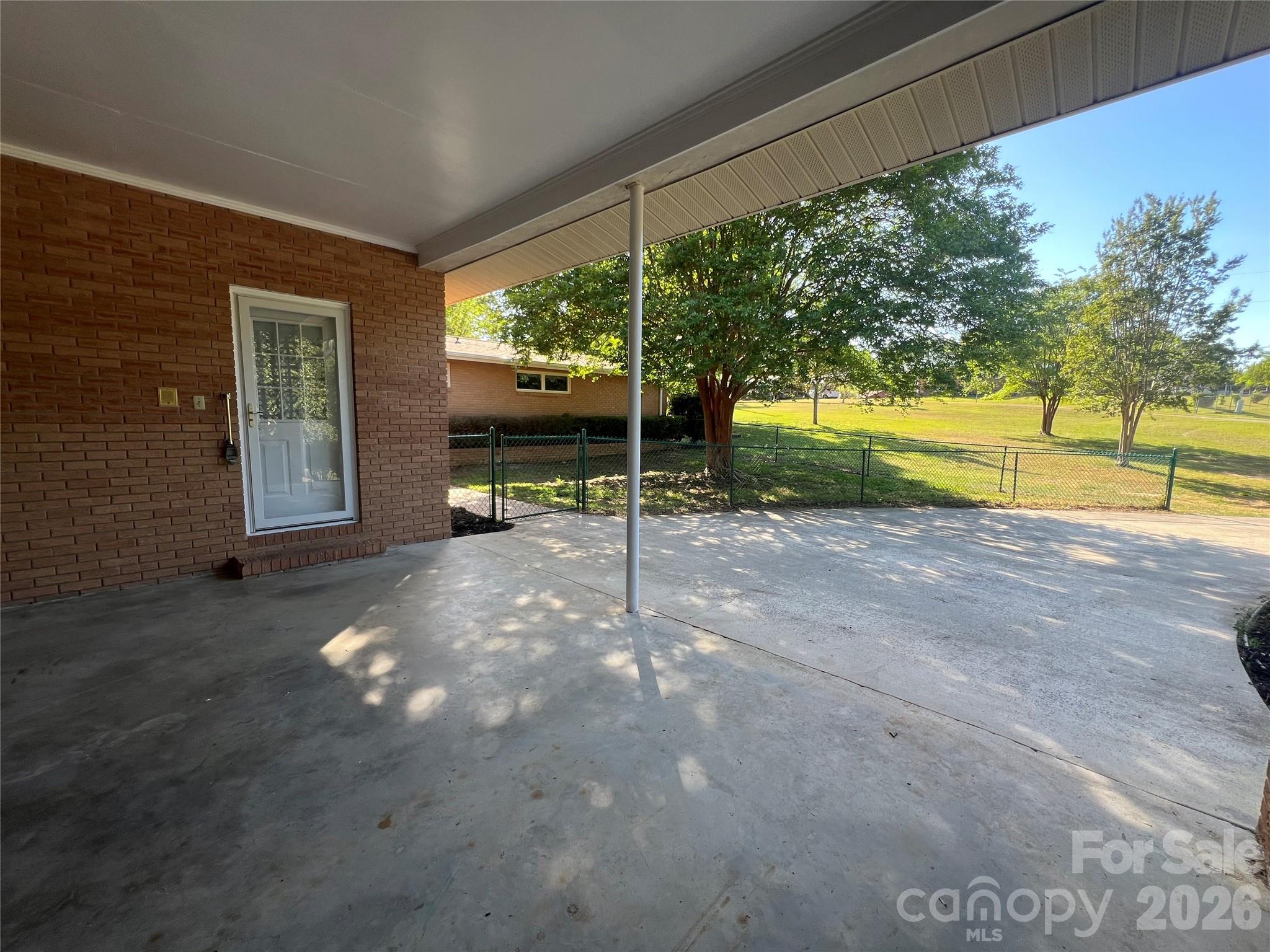 280 Raintree Road, Great Falls, SC - photo 13 of 43