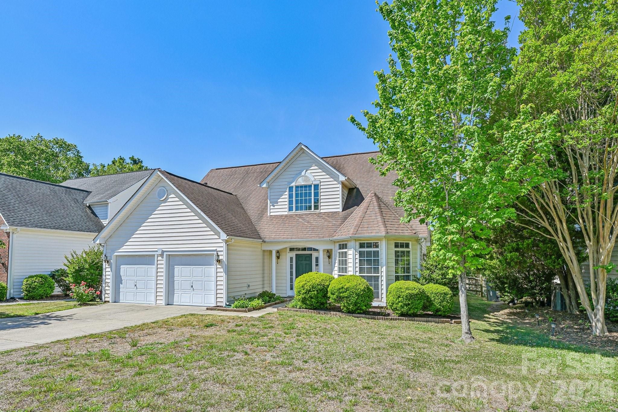 5755 Cambridge Bay Drive, Charlotte, NC - photo 2 of 48