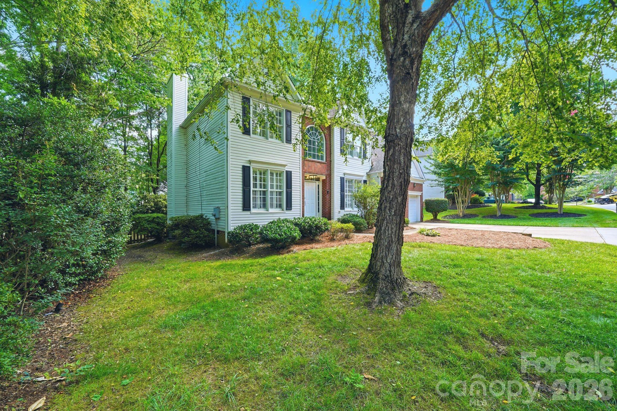 Photo 4 of 7711 Abbotsinch Court, Charlotte, NC