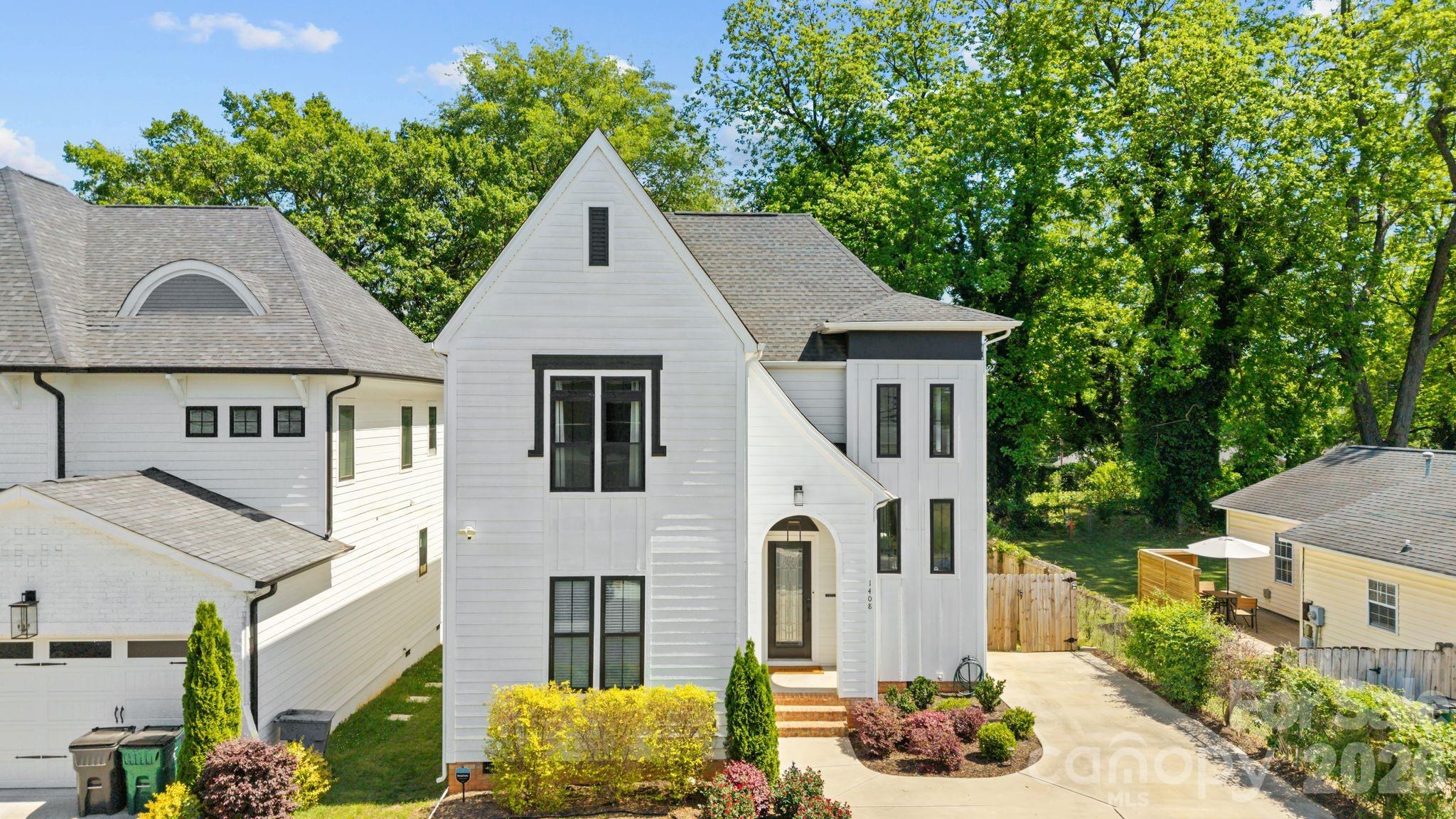 1408 N Caldwell Street, Charlotte, NC - photo 2 of 44
