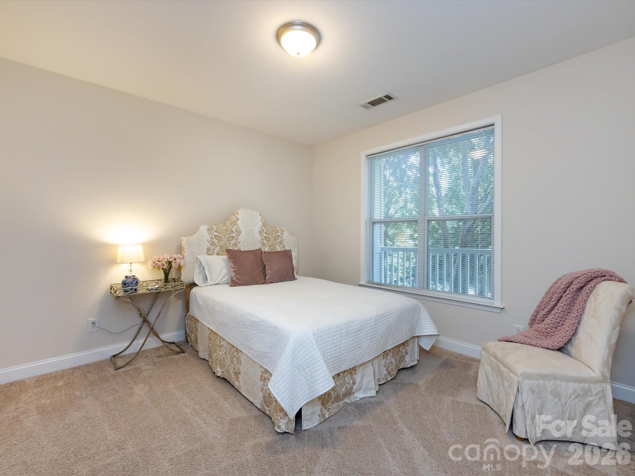 Photo 23 of 1000 E Woodlawn Road113, Charlotte, NC