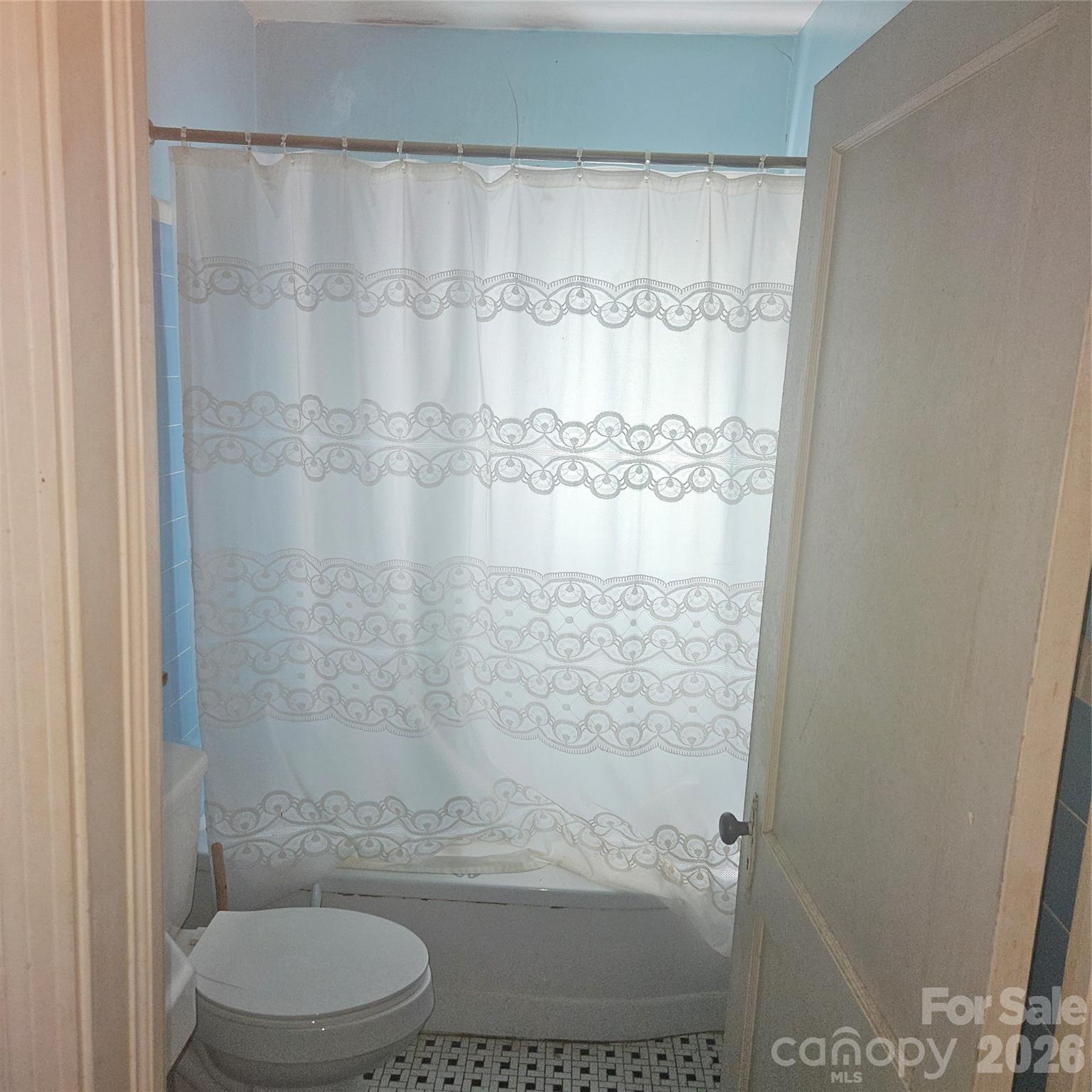 Photo 4 of 1040 Drummond Avenue, Charlotte, NC
