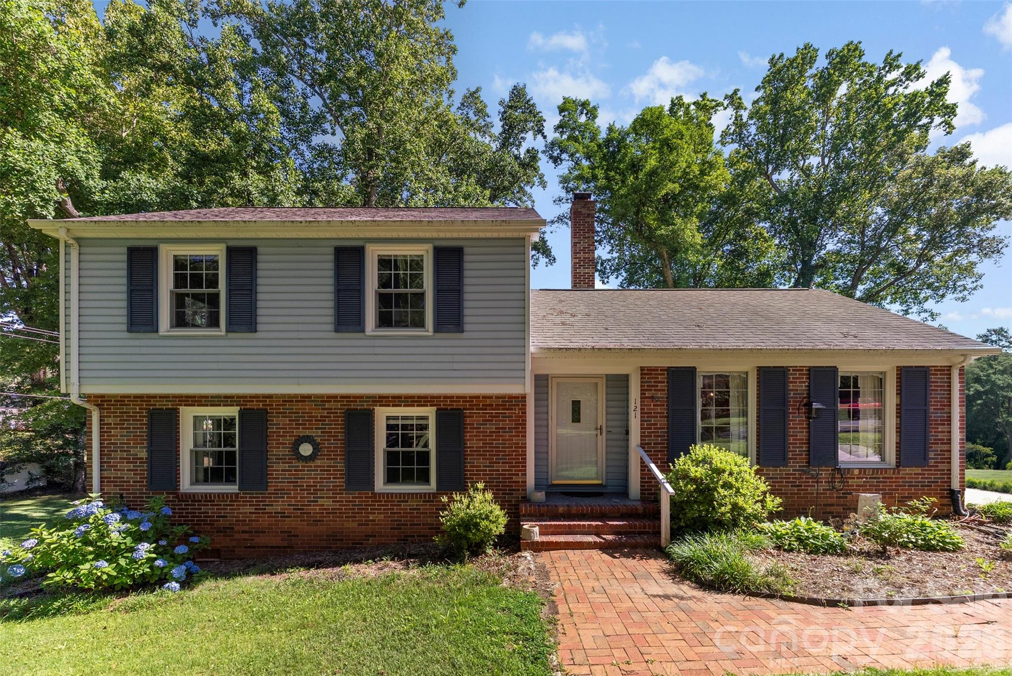 Home for sale at 121 E Summersby Street, Fort Mill, SC — photo 1 of 37