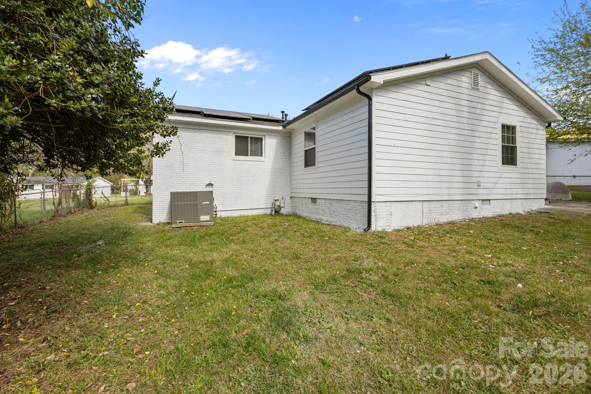 Photo 17 of 9300 Edgevale Drive, Charlotte, NC