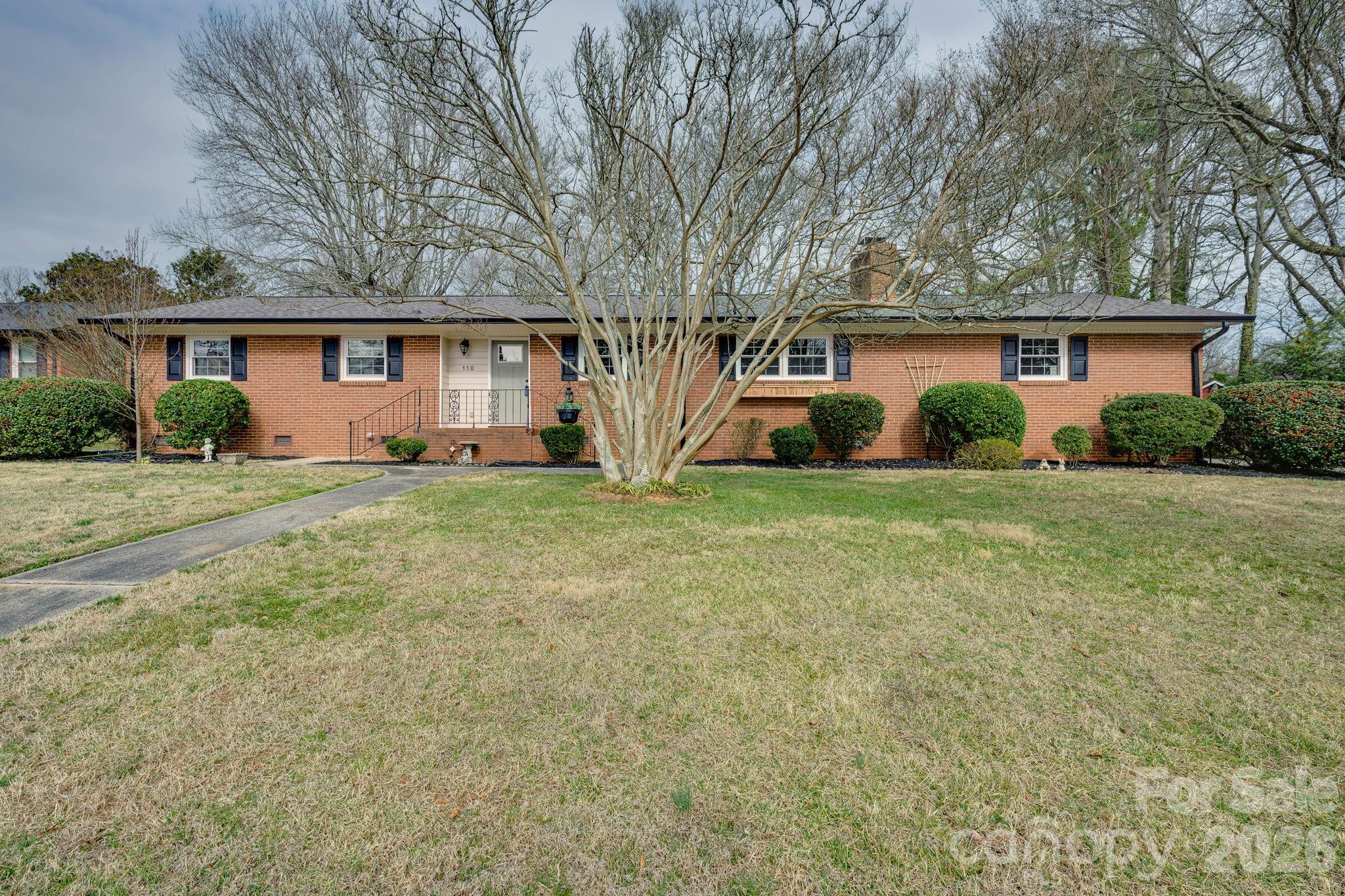 Home for sale at 110 Scottsmoor Drive, Charlotte, NC — photo 1 of 44