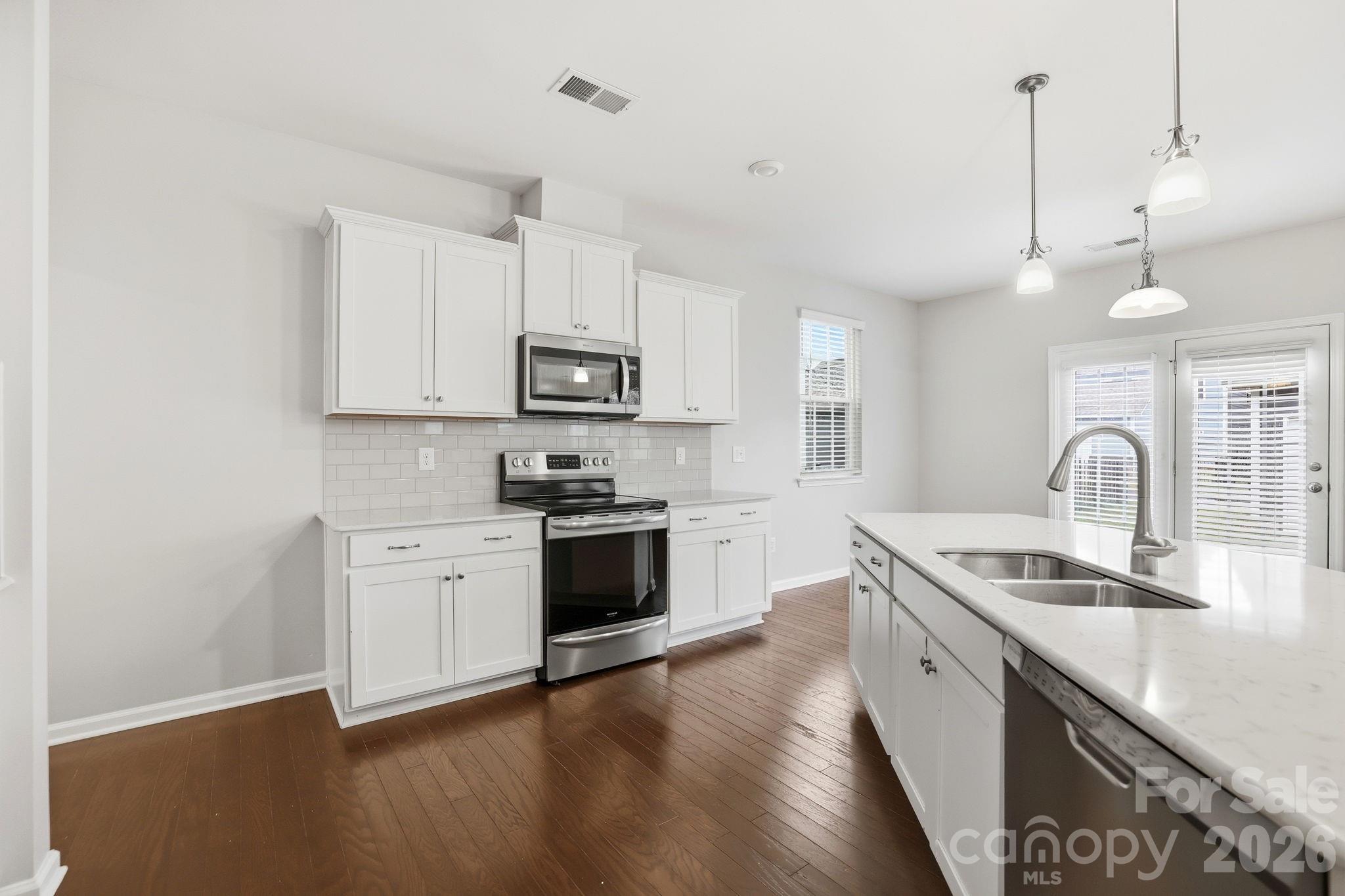 Photo 8 of 8123 Cornhill Avenue, Charlotte, NC
