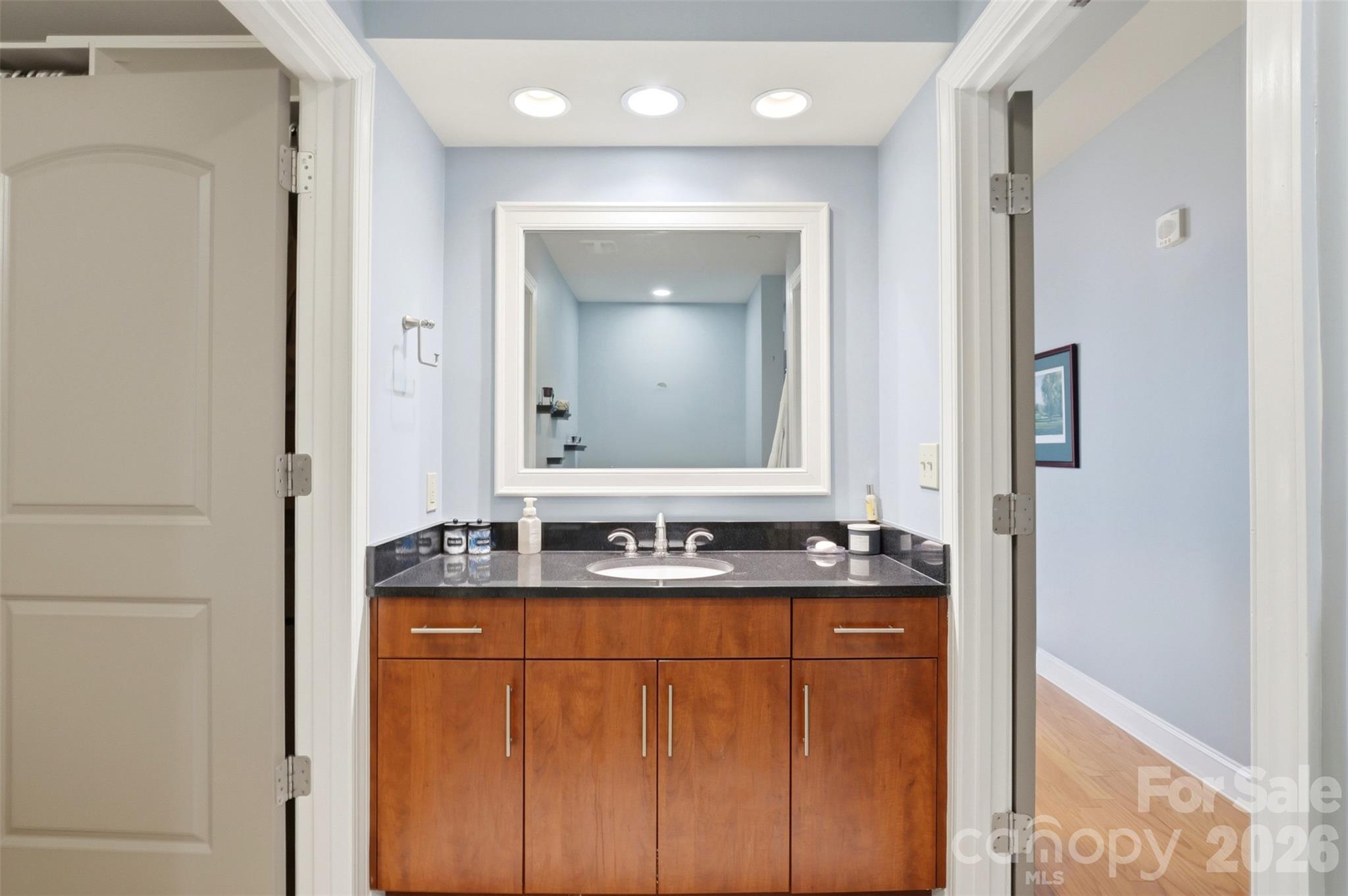 Photo 16 of 701 Royal Court508, Charlotte, NC