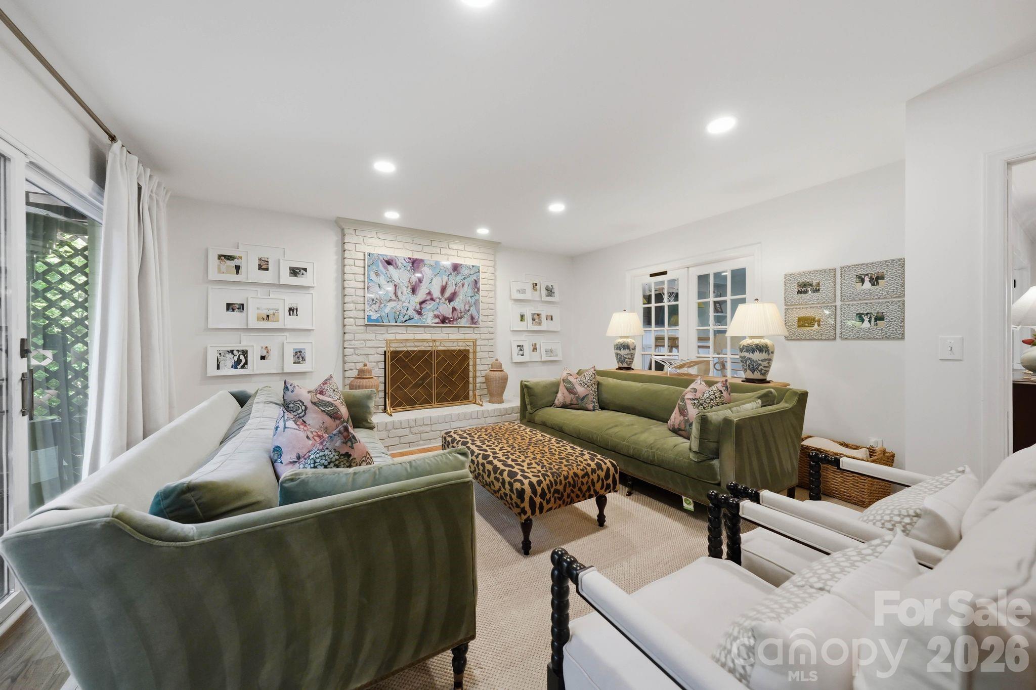 Photo 8 of 1015 Thistle Court, Charlotte, NC