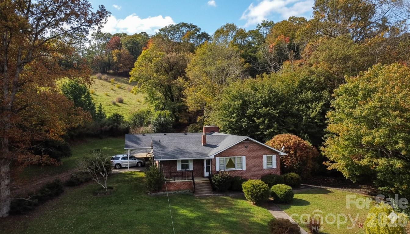 Exterior of 214 Old Dale Road, Spruce Pine, NC
