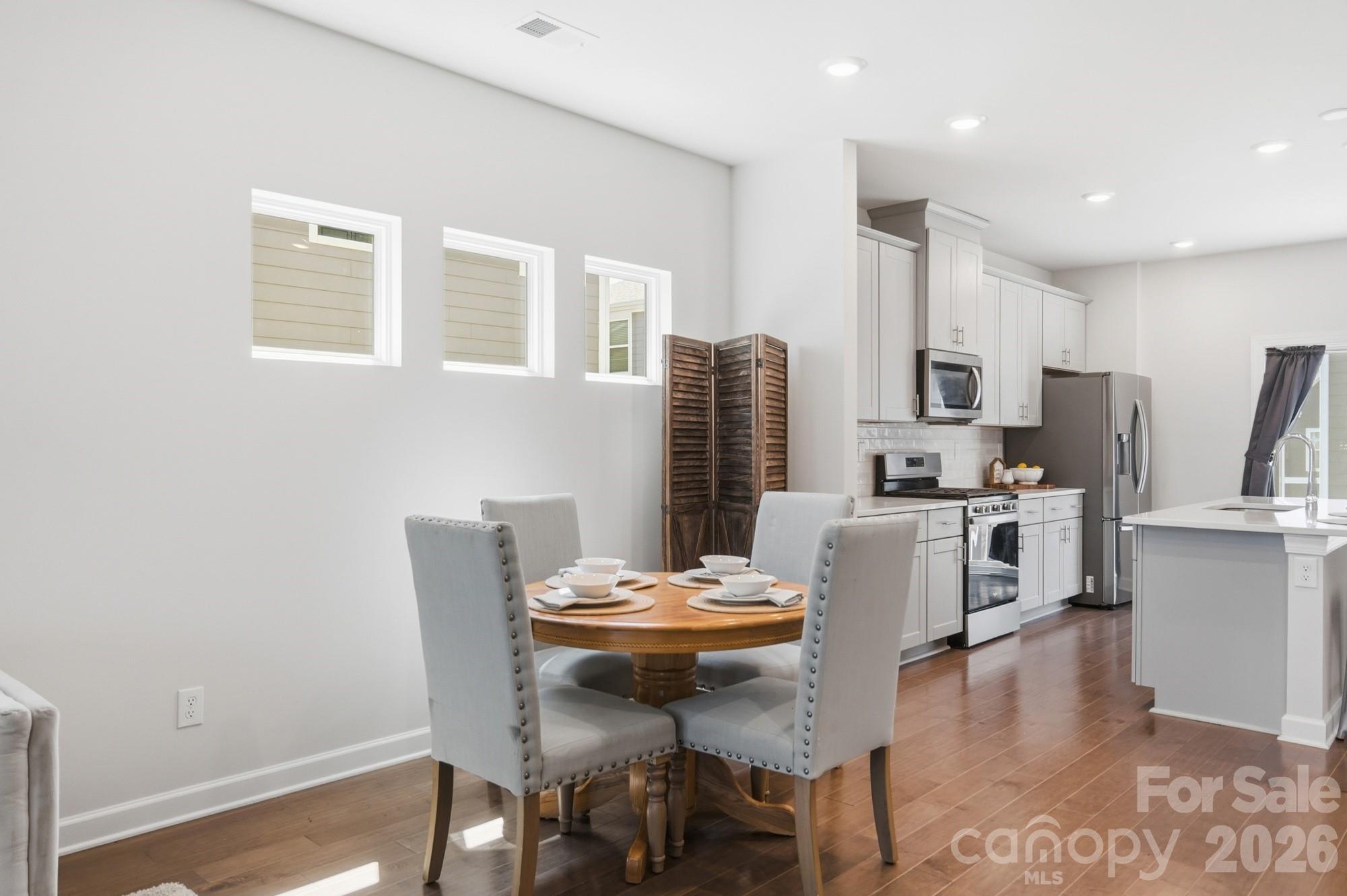 3742 Memorial Parkway, Charlotte, NC - photo 13 of 27