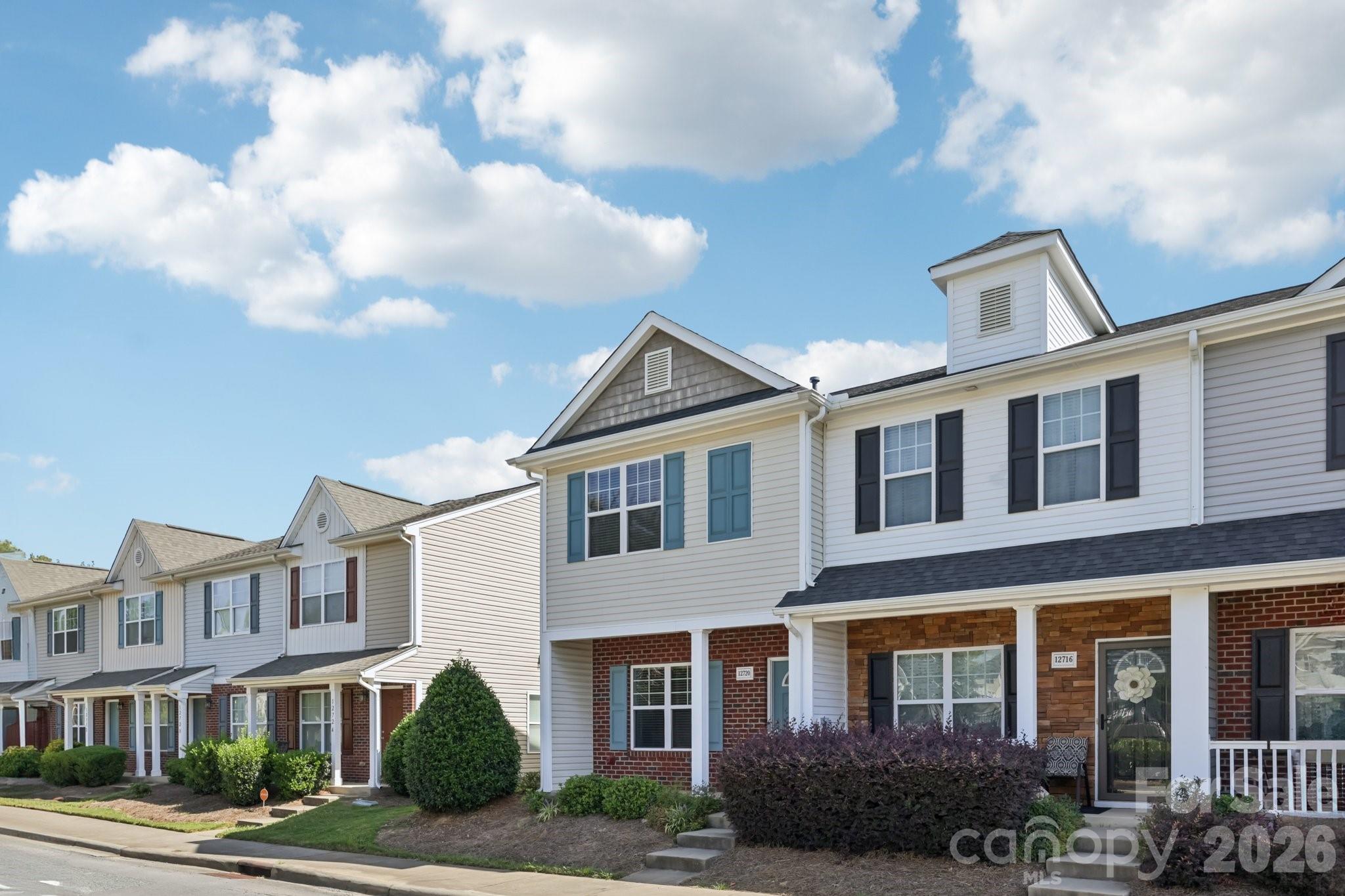 Photo 3 of 12720 Livengood Lane, Charlotte, NC