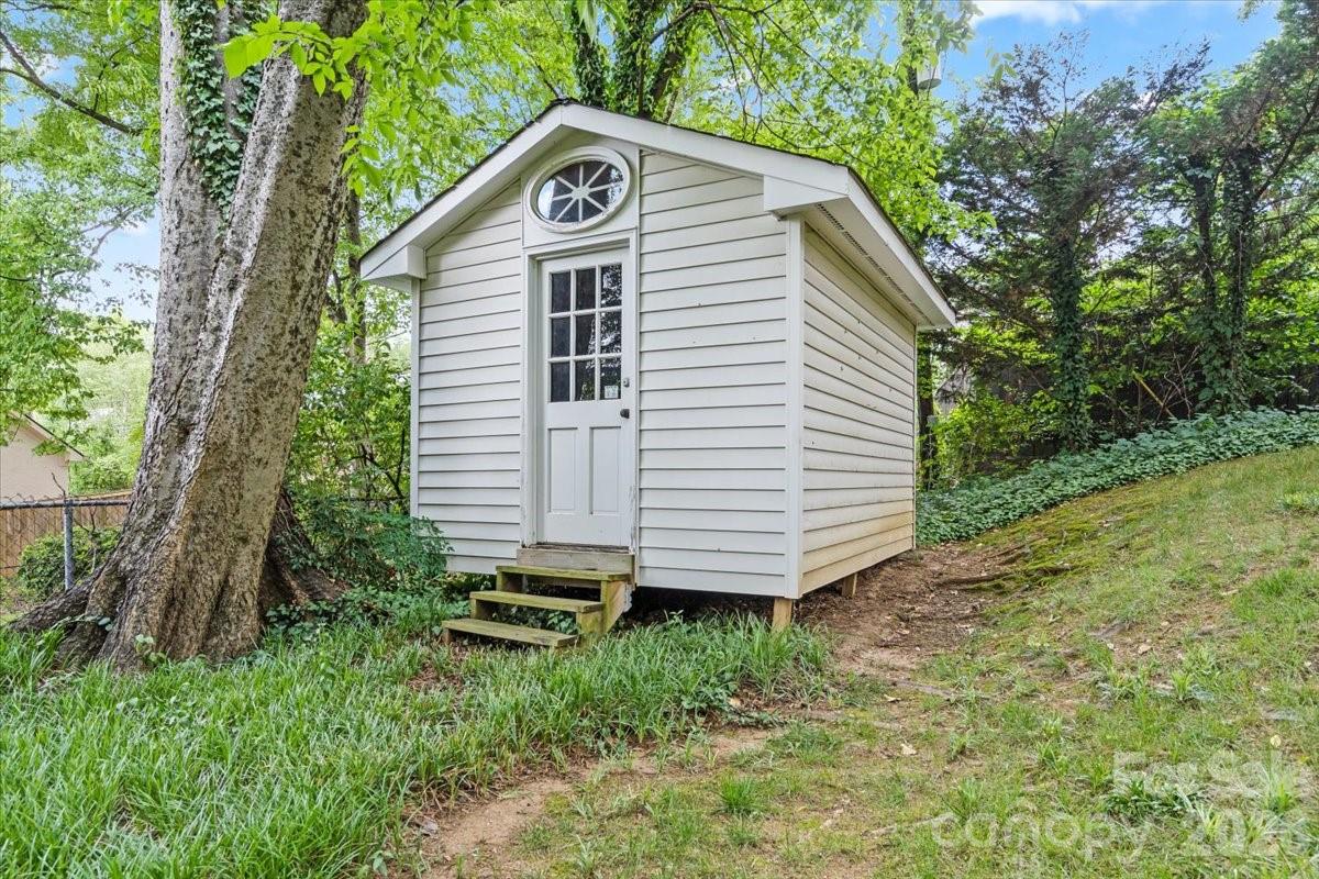Photo 38 of 3000 Forest Park Drive, Charlotte, NC