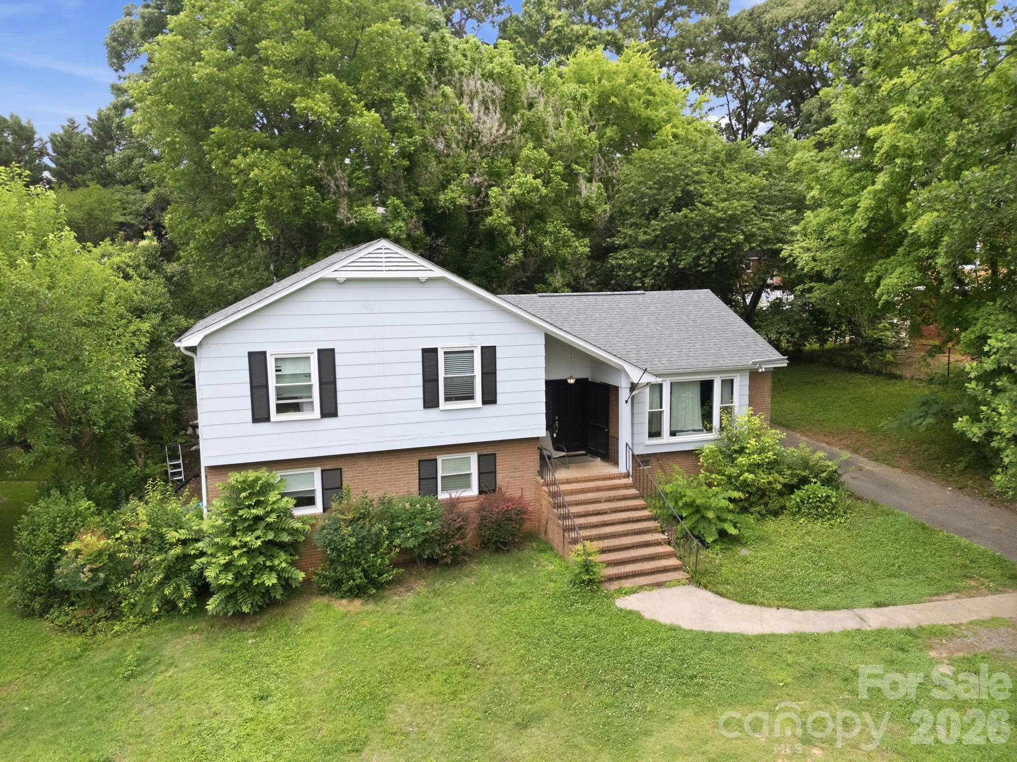 Photo 2 of 9201 Sandburg Avenue, Charlotte, NC