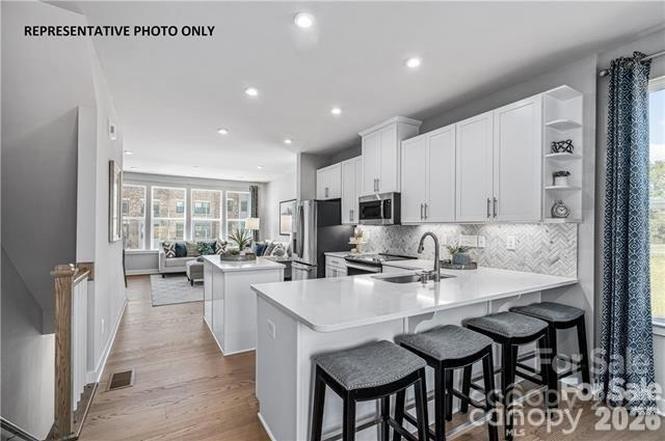 Photo 2 of 1016 Bella Grove Lane, Charlotte, NC