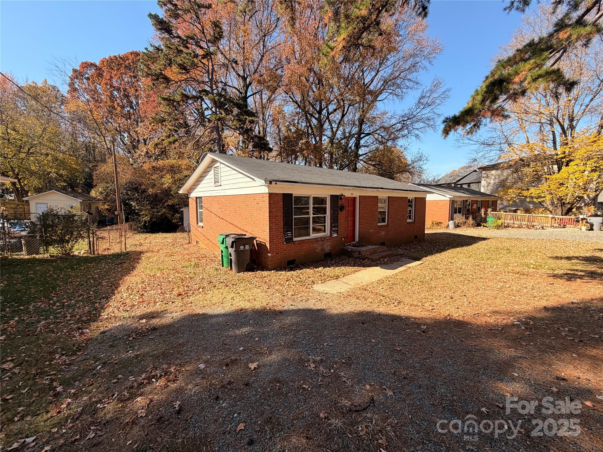 Photo 8 of 828 Tennyson Drive, Charlotte, NC