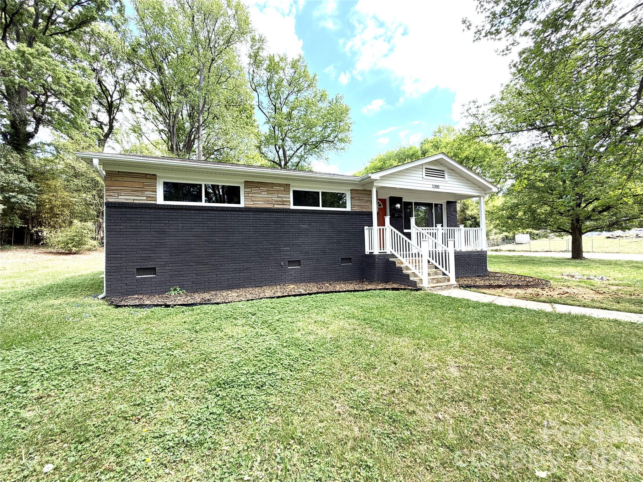 Photo 2 of 1200 Weststone Drive, Charlotte, NC