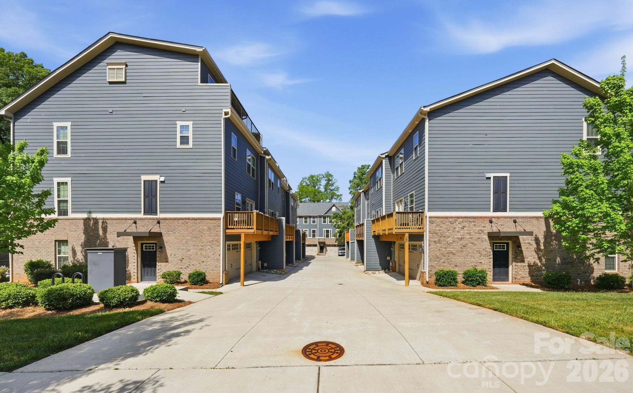 1221 Queen Lyon Court, Charlotte, NC - photo 38 of 46