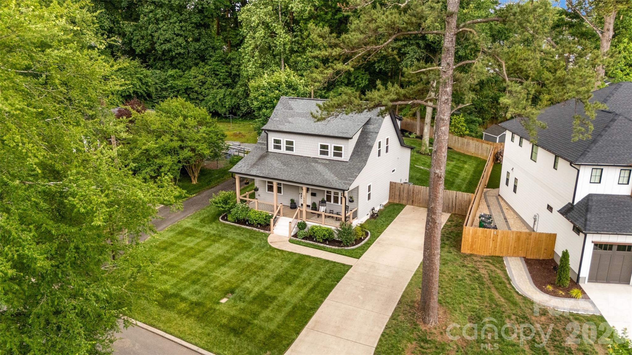 Photo 8 of 1900 Arnold Drive, Charlotte, NC