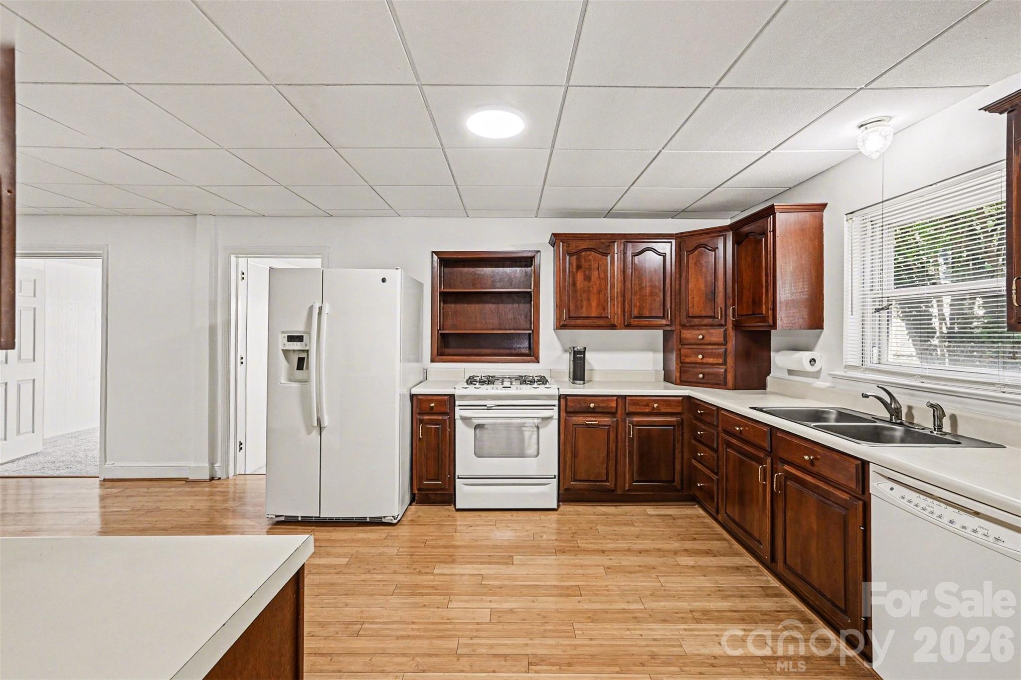 Photo 8 of 955 Hickory Nut Street, Charlotte, NC