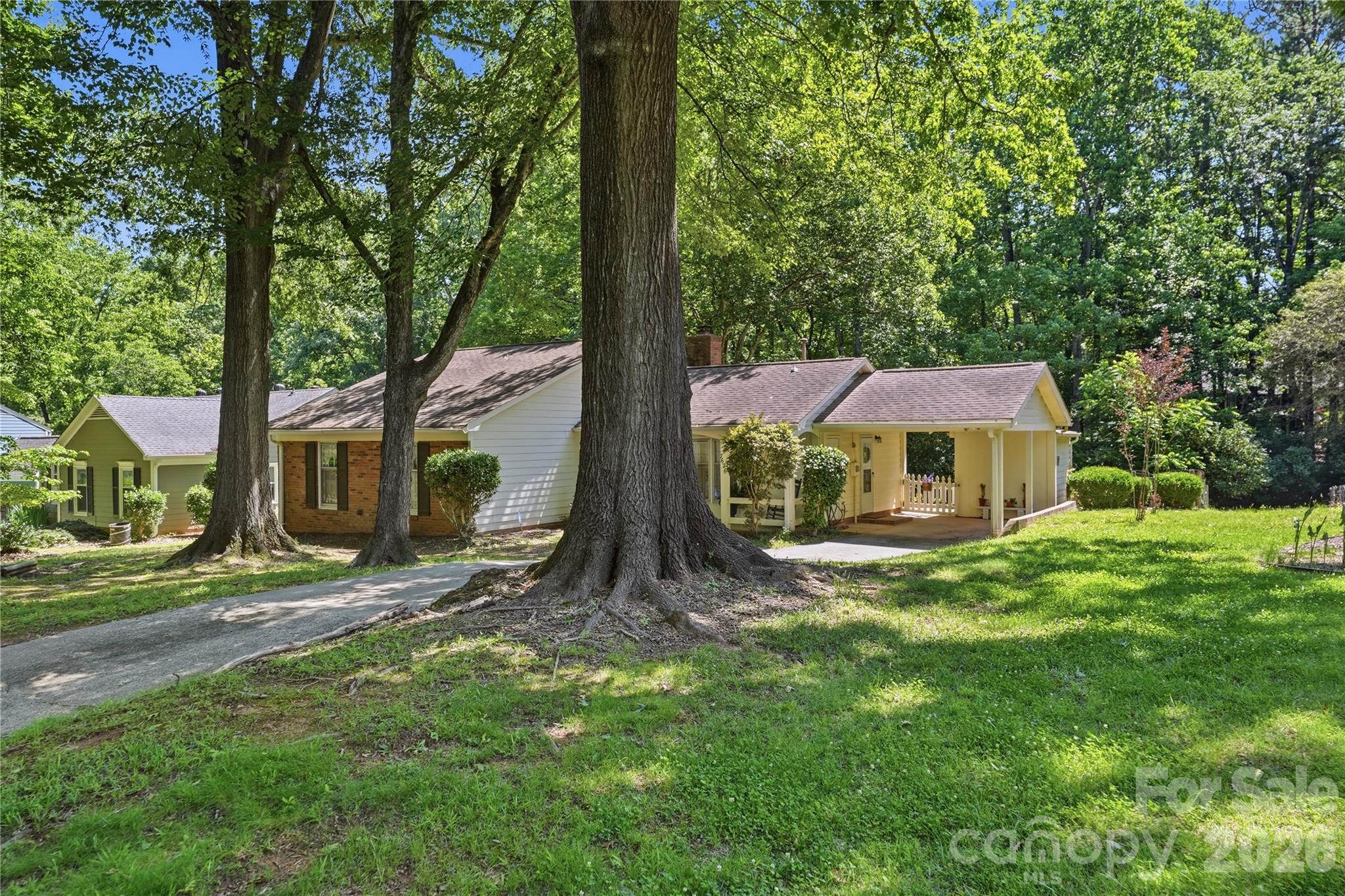 Photo 30 of 7626 Winterset Drive, Charlotte, NC