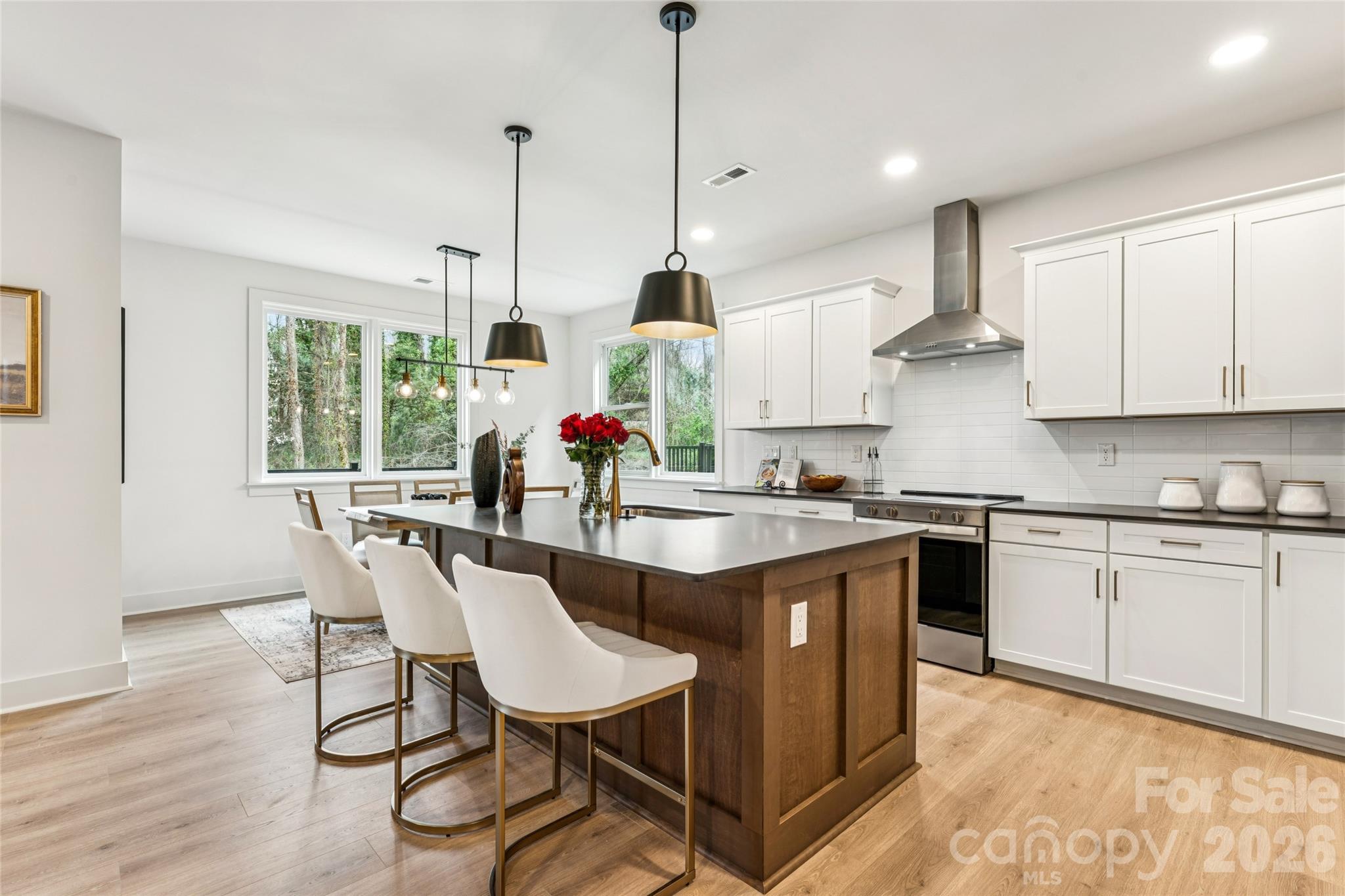 Photo 3 of 2412 Crestview Drive, Charlotte, NC