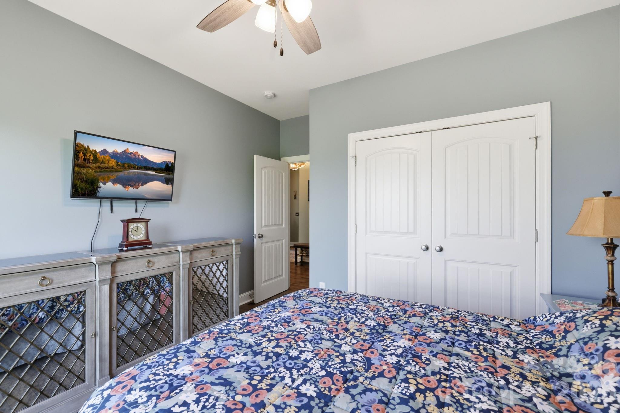 467 Crystal Heights Drive, Hendersonville, NC - photo 29 of 44