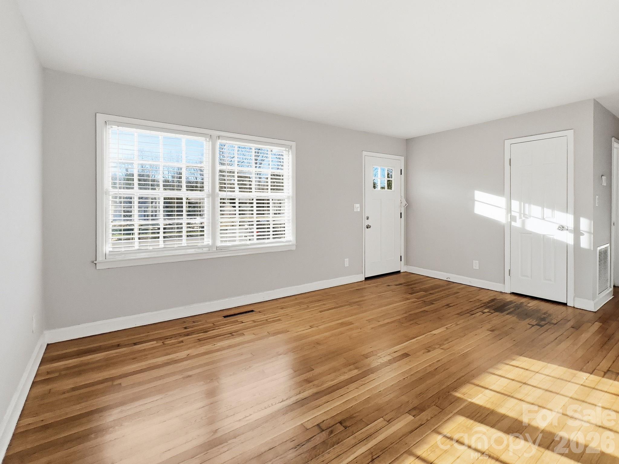 1420 Rollingwood Drive, Charlotte, NC - photo 5 of 28