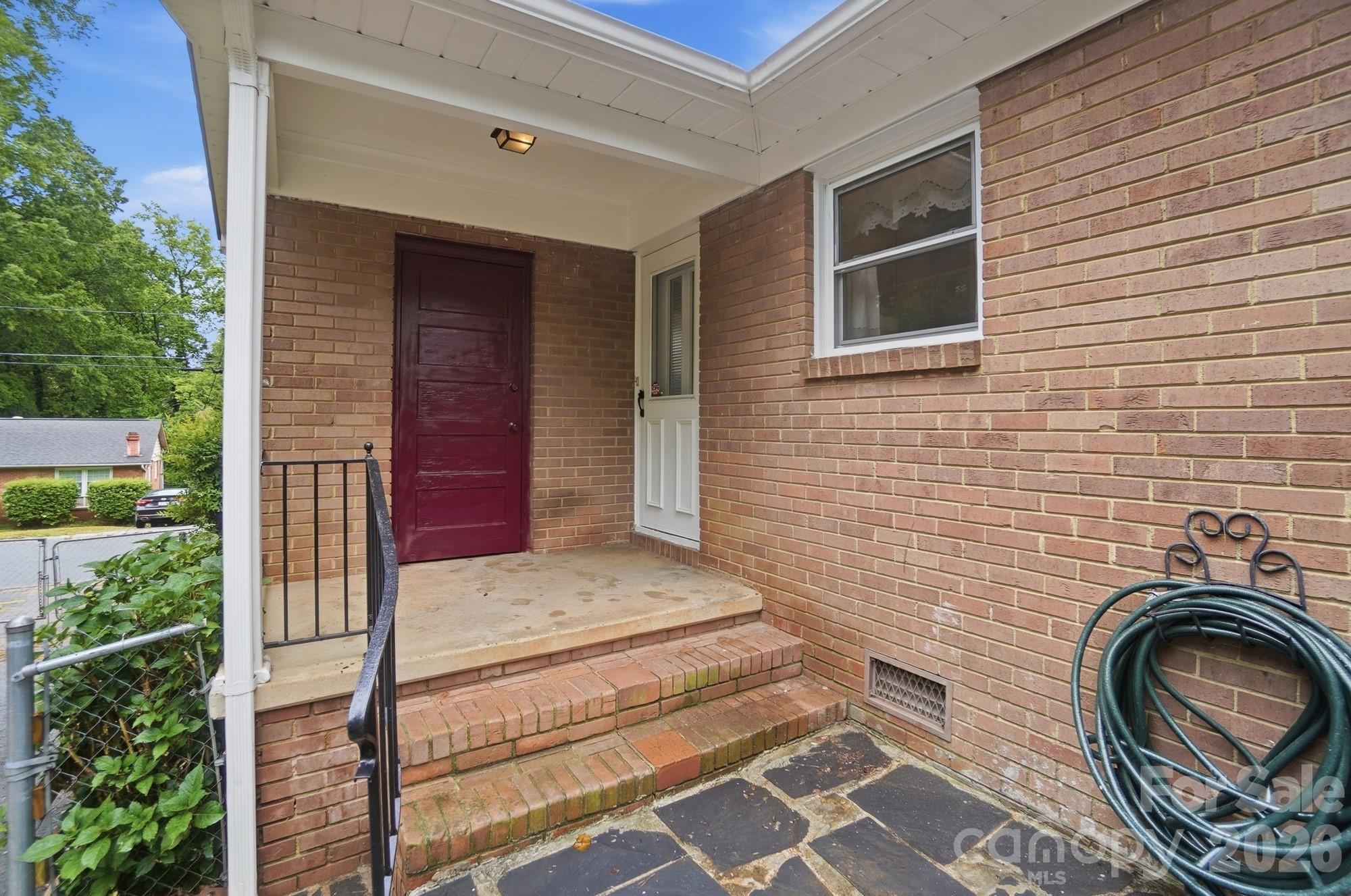 6239 Netherwood Drive, Charlotte, NC - photo 42 of 45