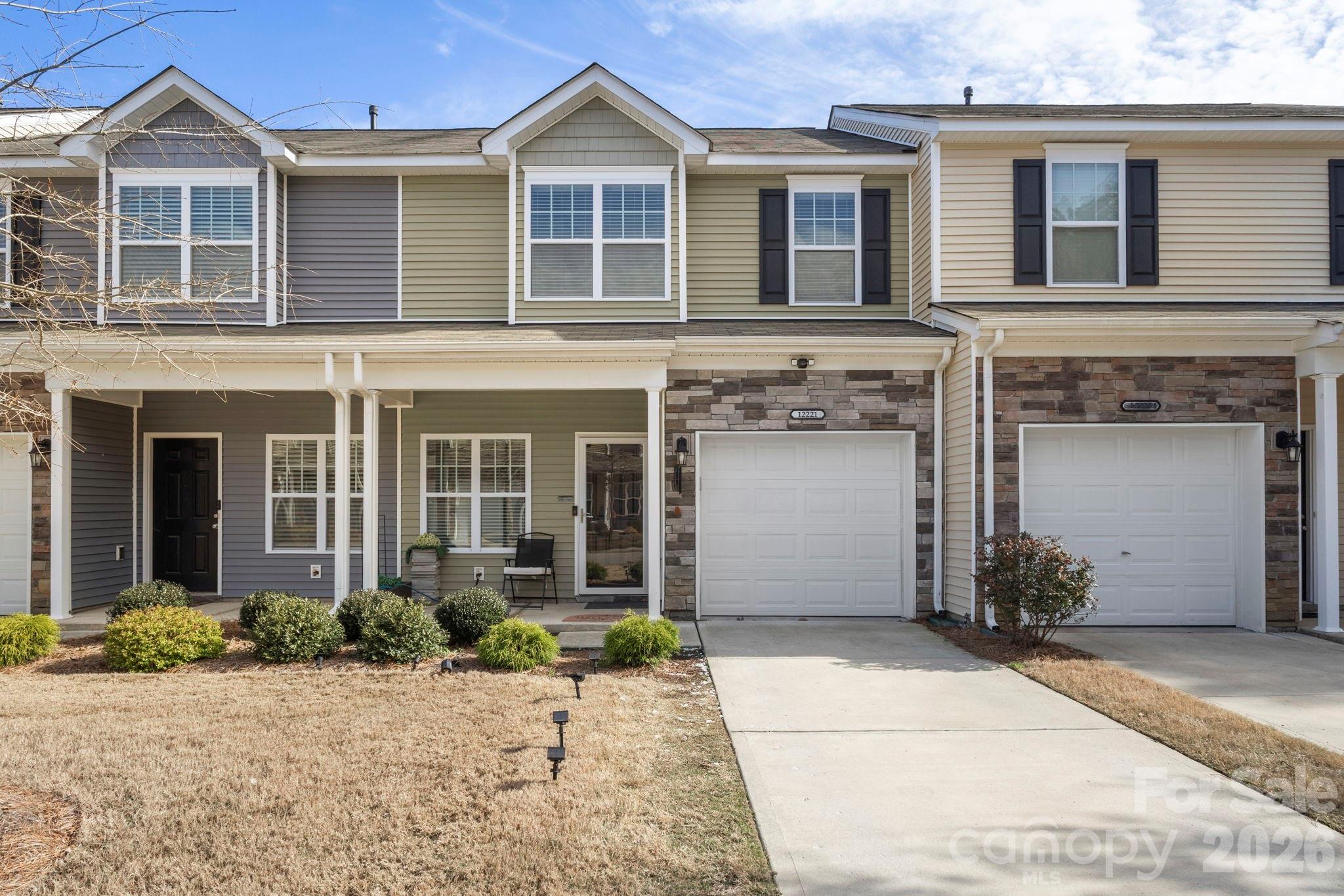 Home for sale at 12221 Whiteside Drive, Charlotte, NC — photo 1 of 17
