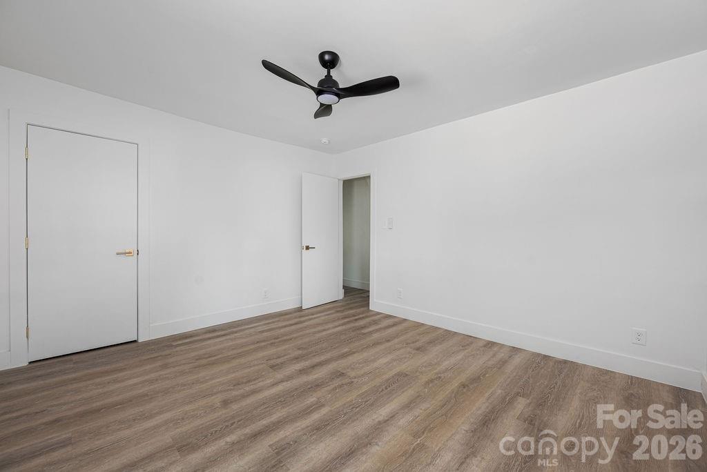 911 E Woodlawn Road, Charlotte, NC - photo 23 of 47