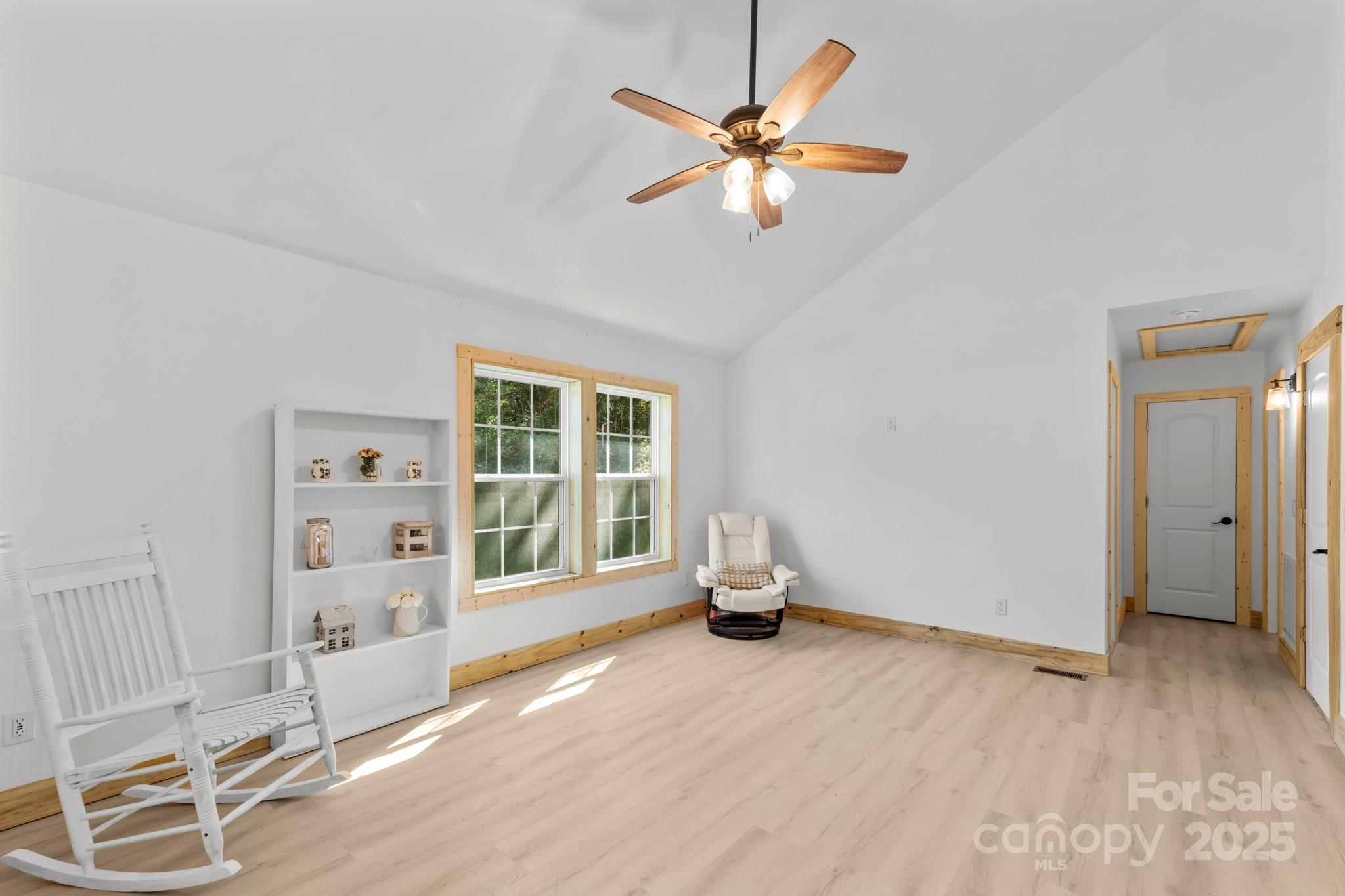 1036 Williamsburg Drive, Lenoir, NC - photo 9 of 35
