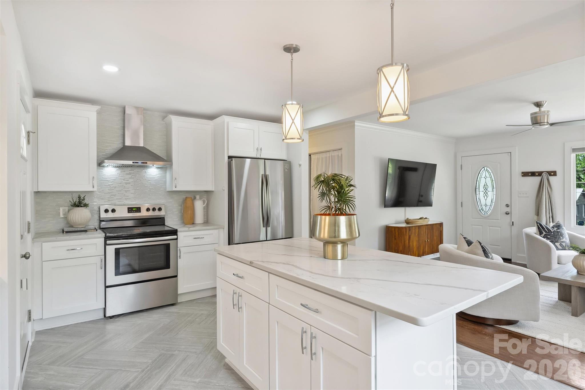 2314 Crestview Drive, Charlotte, NC - photo 19 of 43
