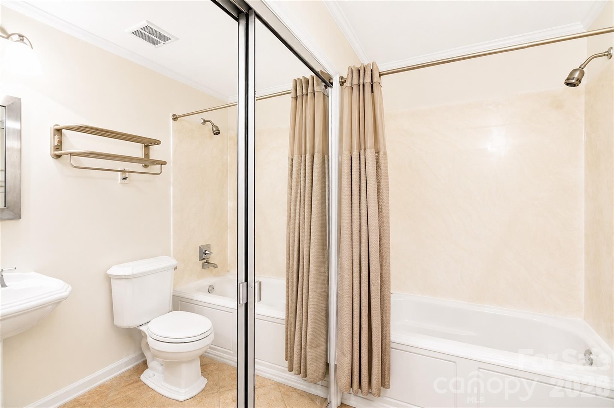 Photo 20 of 7904 Saddleview Court, Charlotte, NC