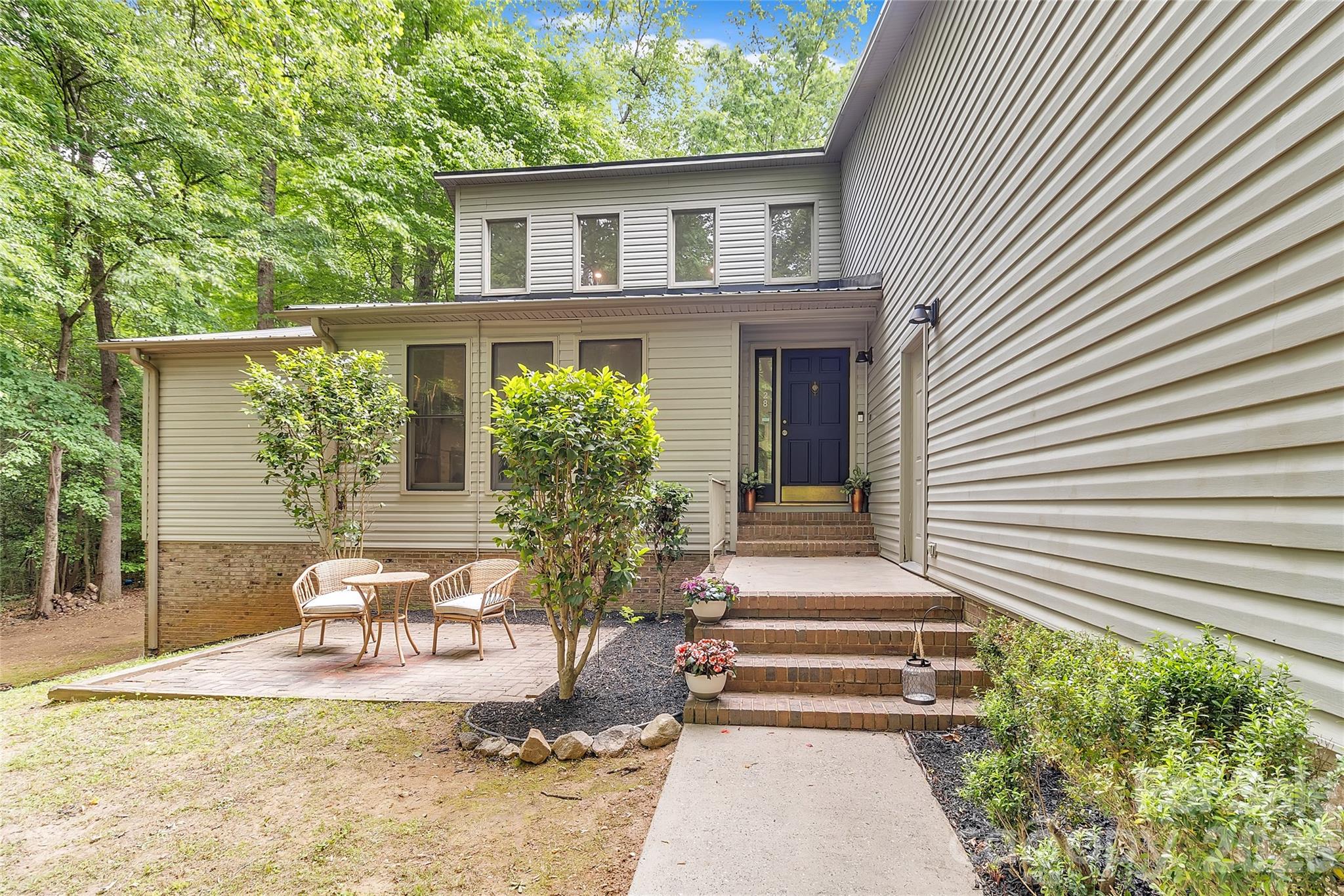 128 Spencer Woods Drive, Dallas, NC - photo 2 of 26