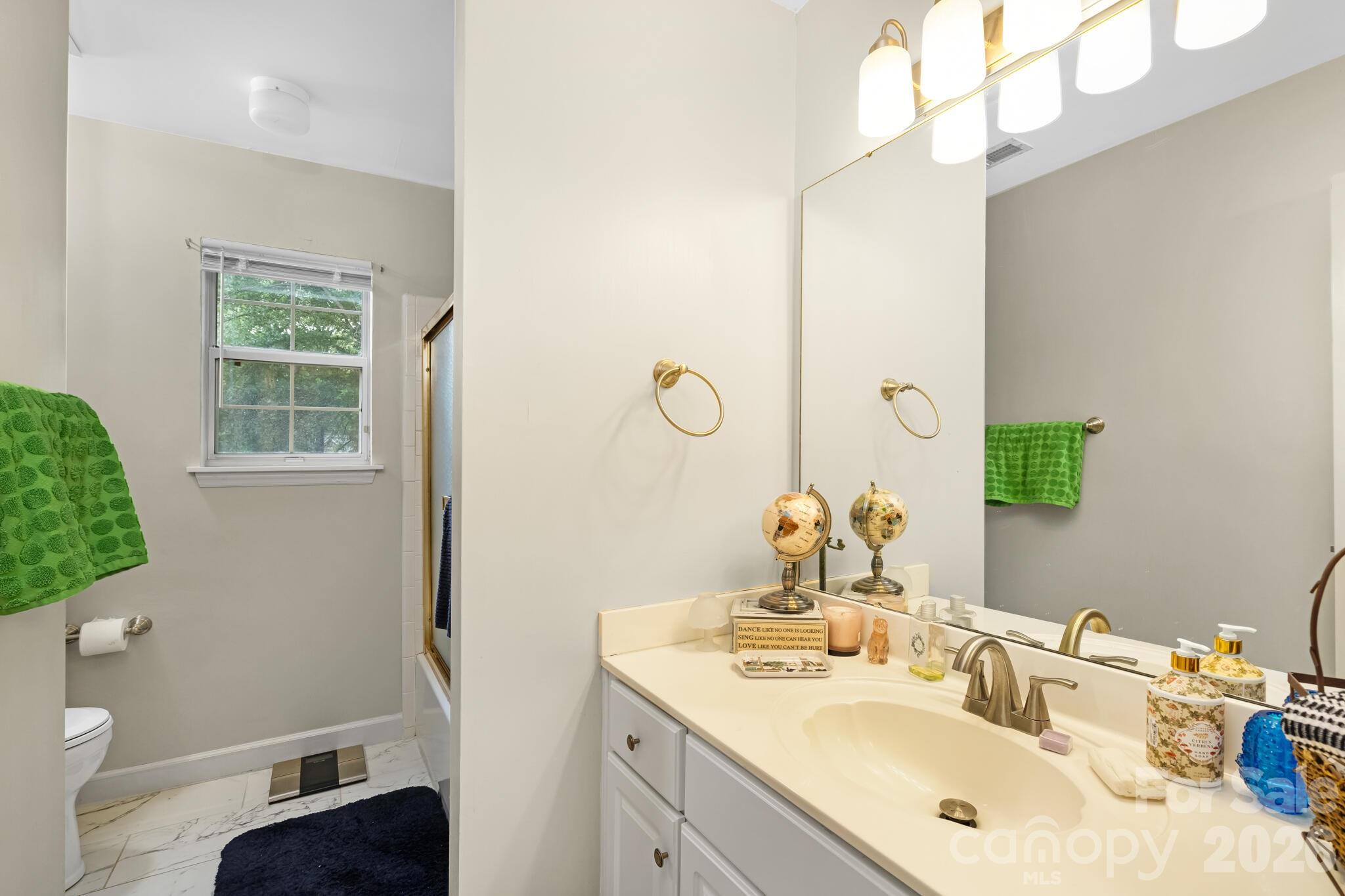 Photo 15 of 6306 Oxwynn Lane, Charlotte, NC