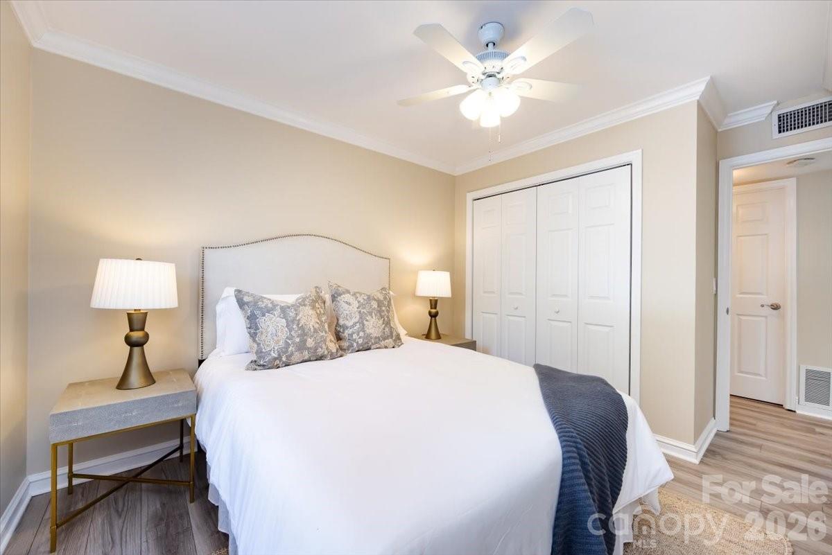 Photo 17 of 430 Queens Road221, Charlotte, NC