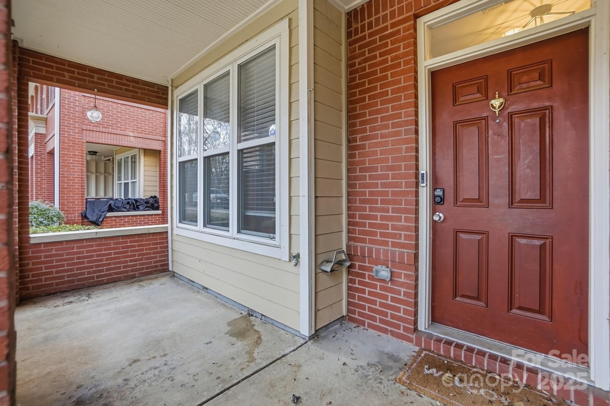 Photo 4 of 518 E 9th Street, Charlotte, NC
