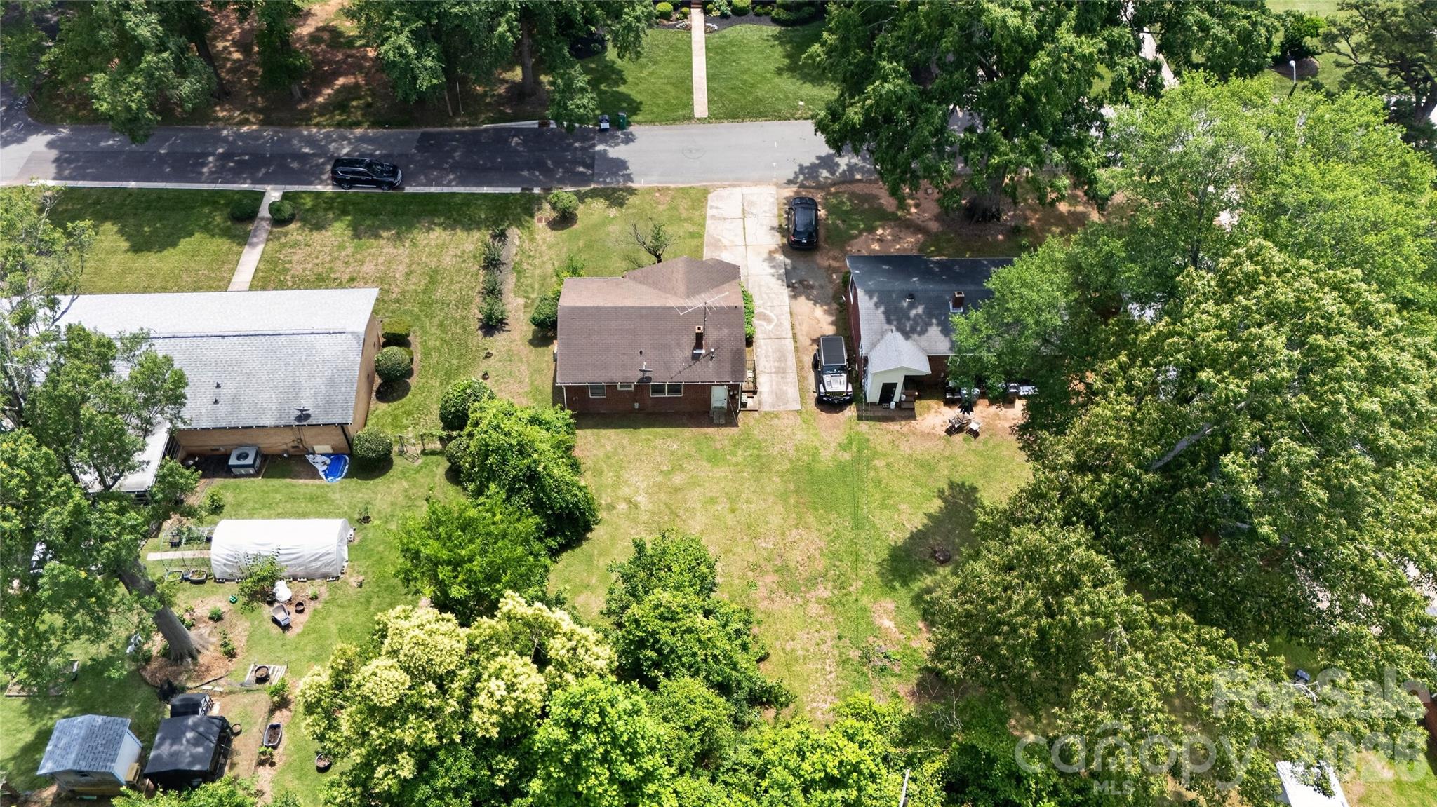 Photo 4 of 1632 Madison Avenue, Charlotte, NC