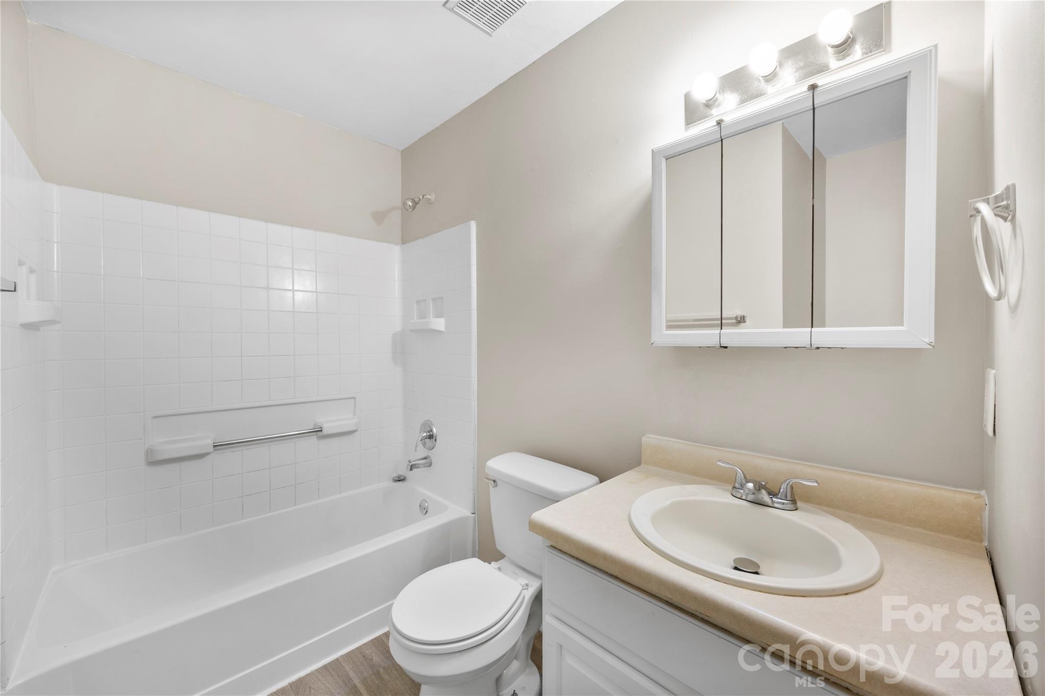 Photo 12 of 4525 Rolling Hill Drive, Charlotte, NC