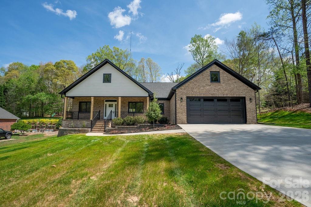 Photo 2 of 145 Creekwood Drive, Dallas, NC