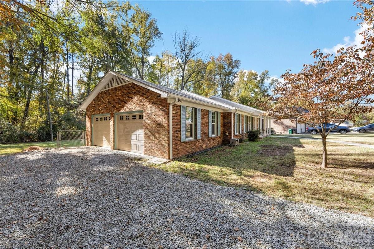 Photo 22 of 1840 Stoneyridge Drive, Charlotte, NC